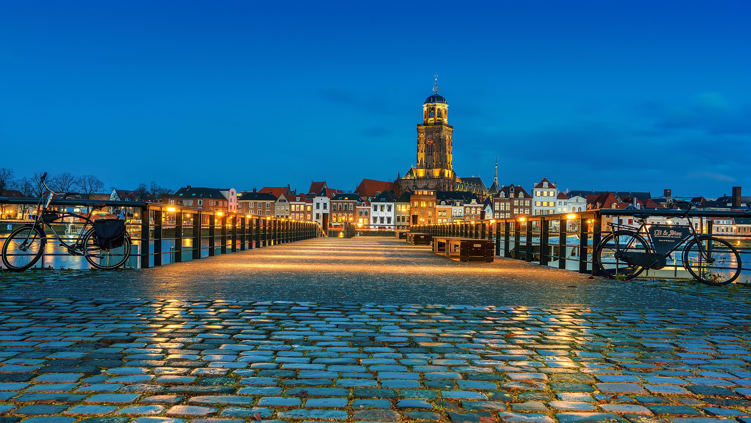 Empty Street During Night Time · Free Stock Photo