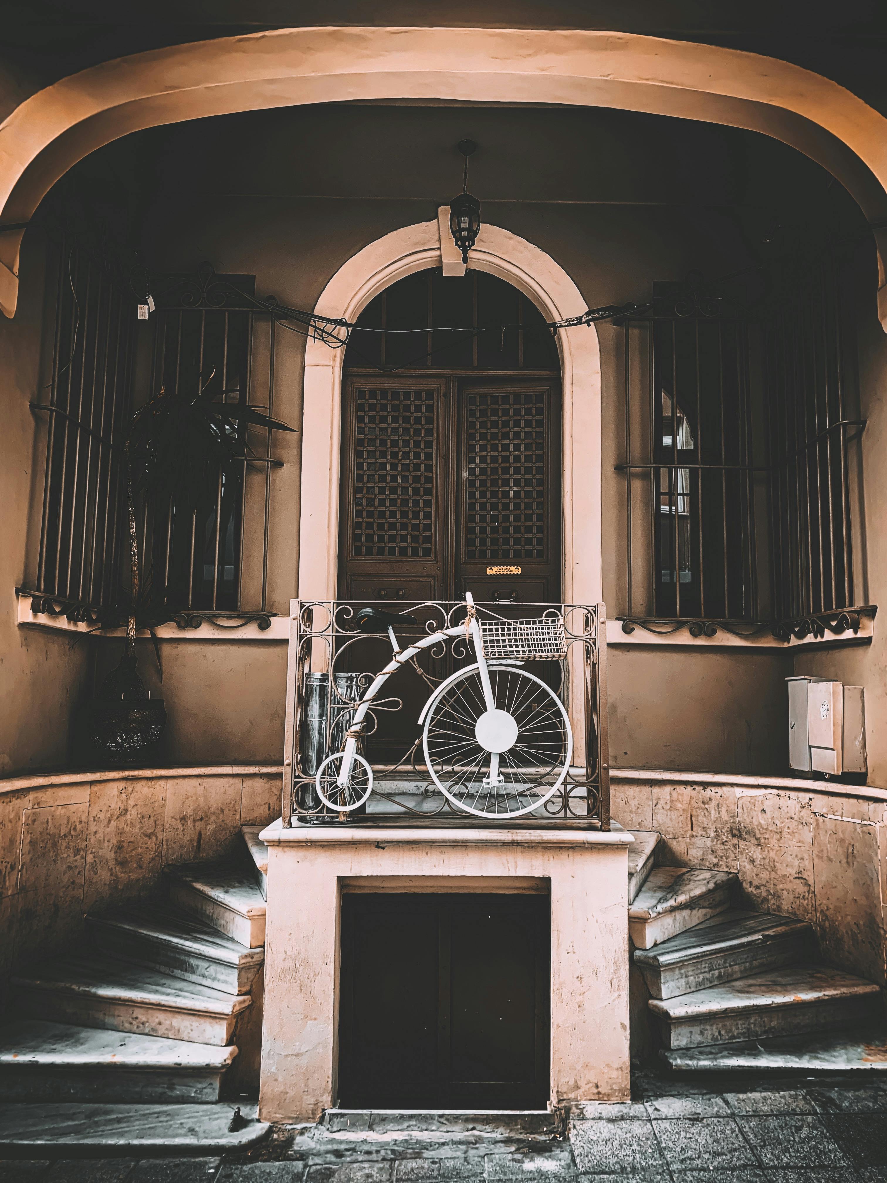 Retro Entrance with Vintage Bicycle · Free Stock Photo