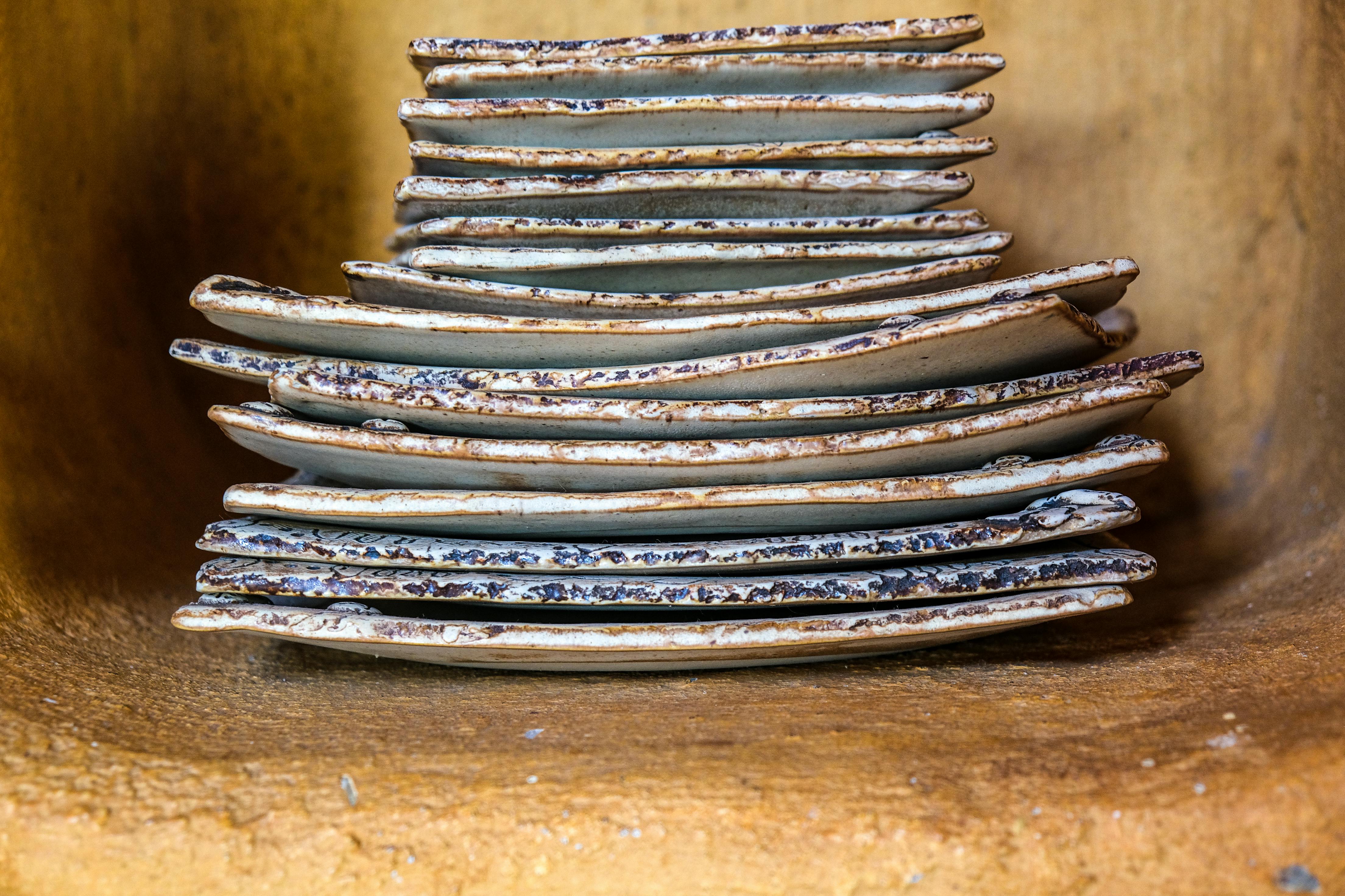 Pile of Crockery · Free Stock Photo