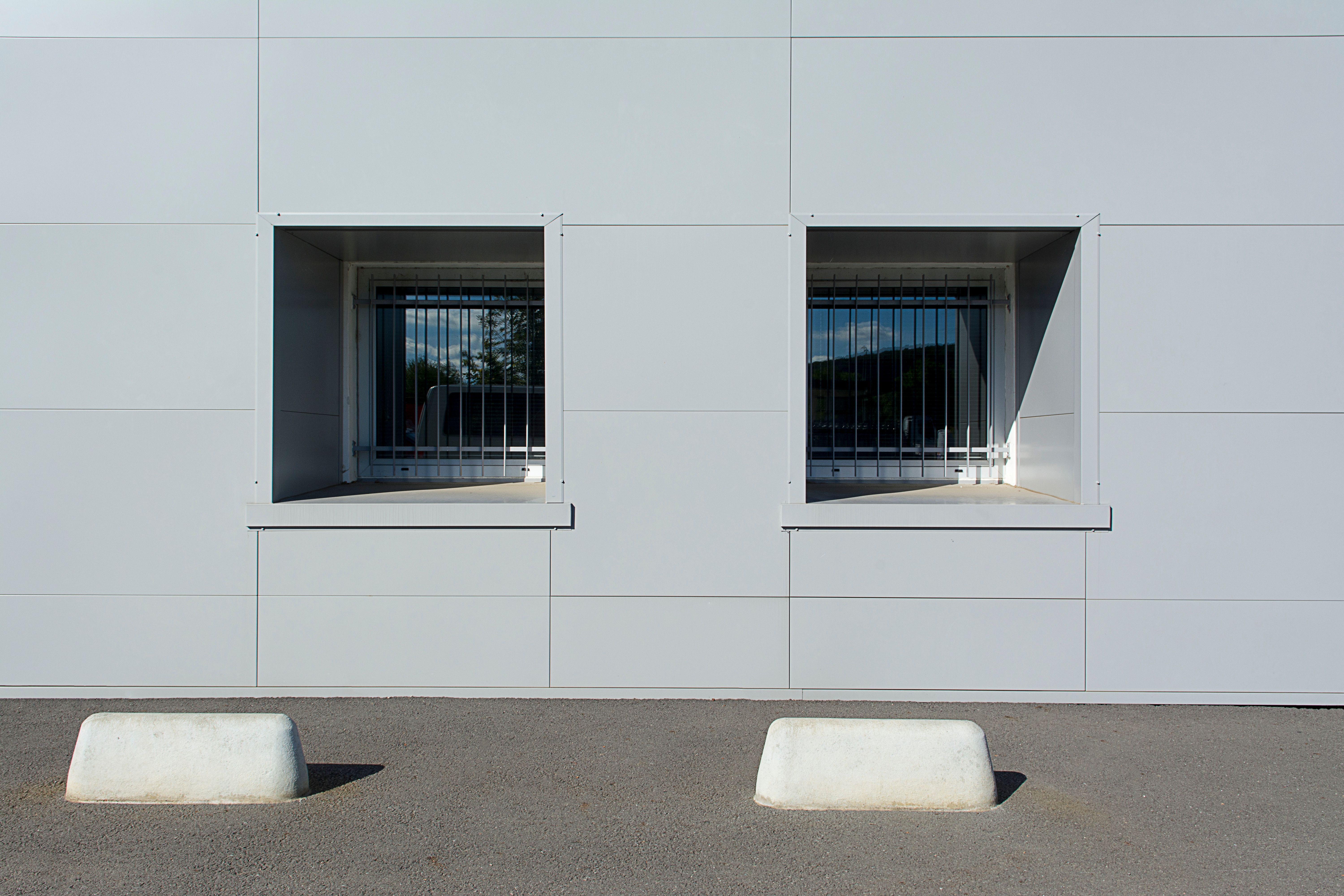 White Building Wall · Free Stock Photo