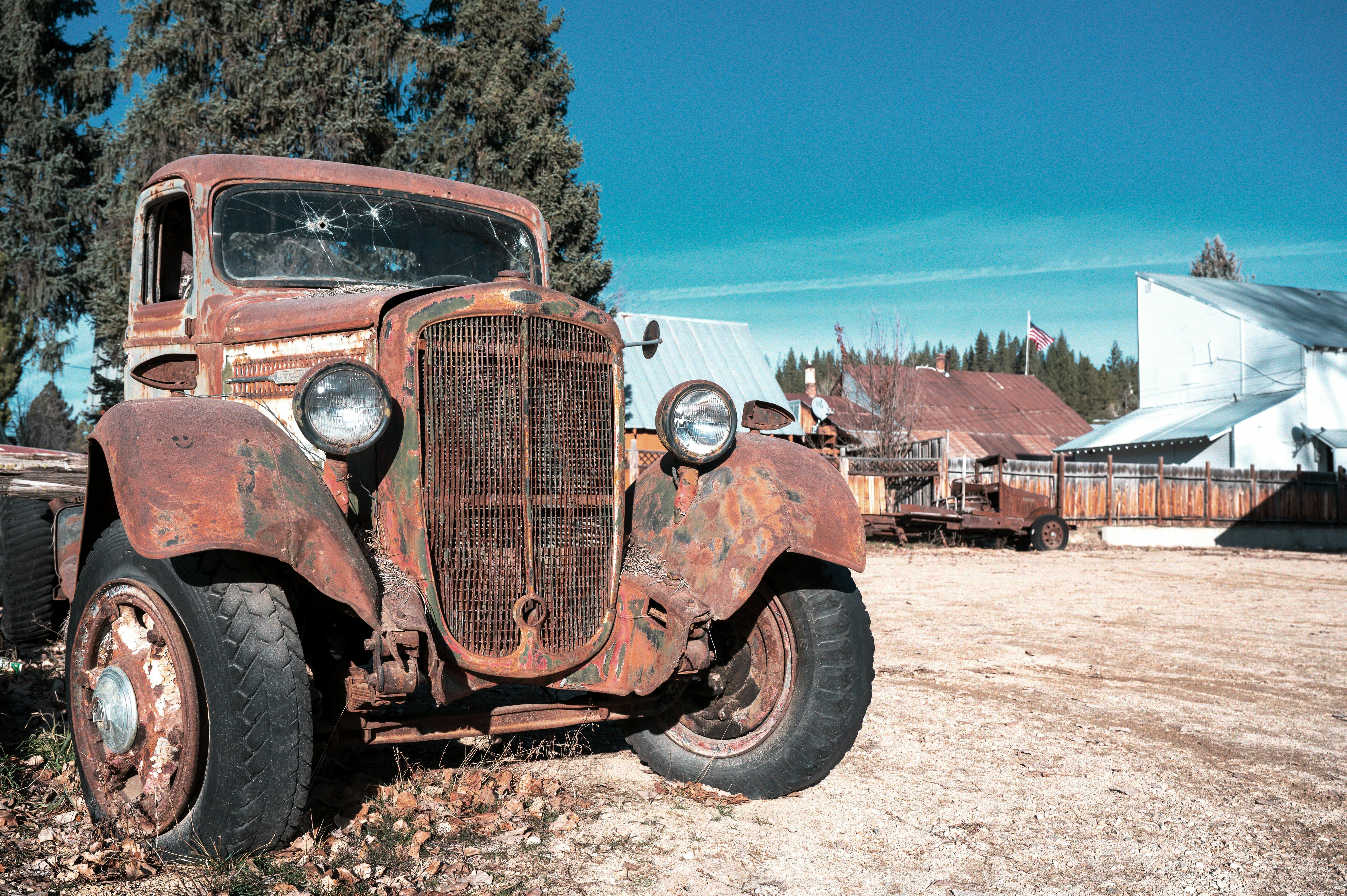 Close-up Photo of Rusty Truck · Free Stock Photo