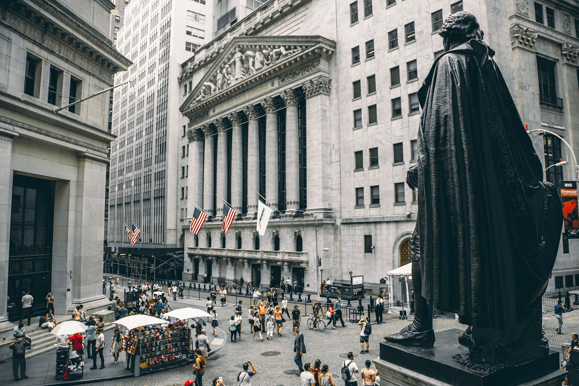 New York Stock Market History: A Century of Boom and Bust