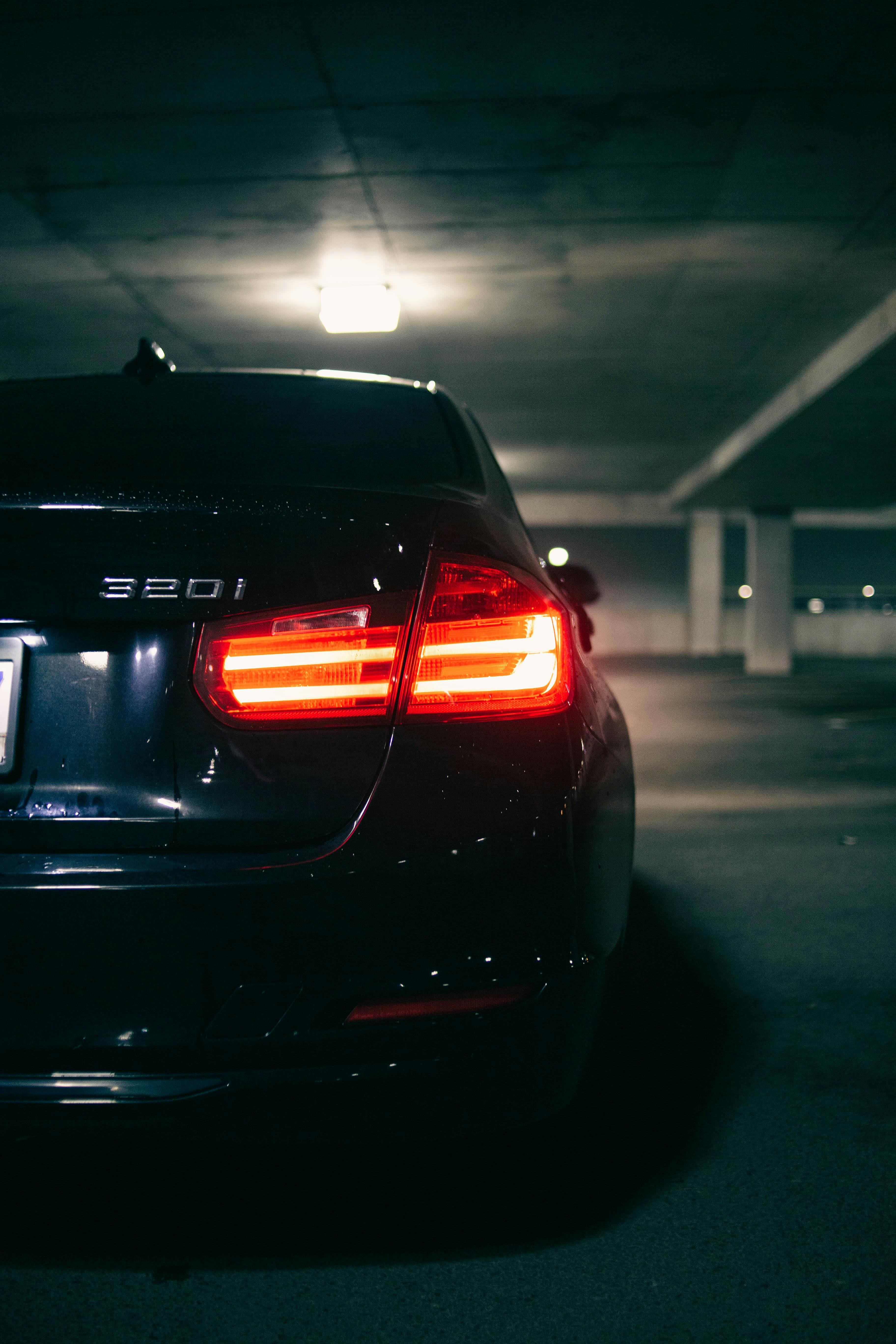 Gray Car · Free Stock Photo