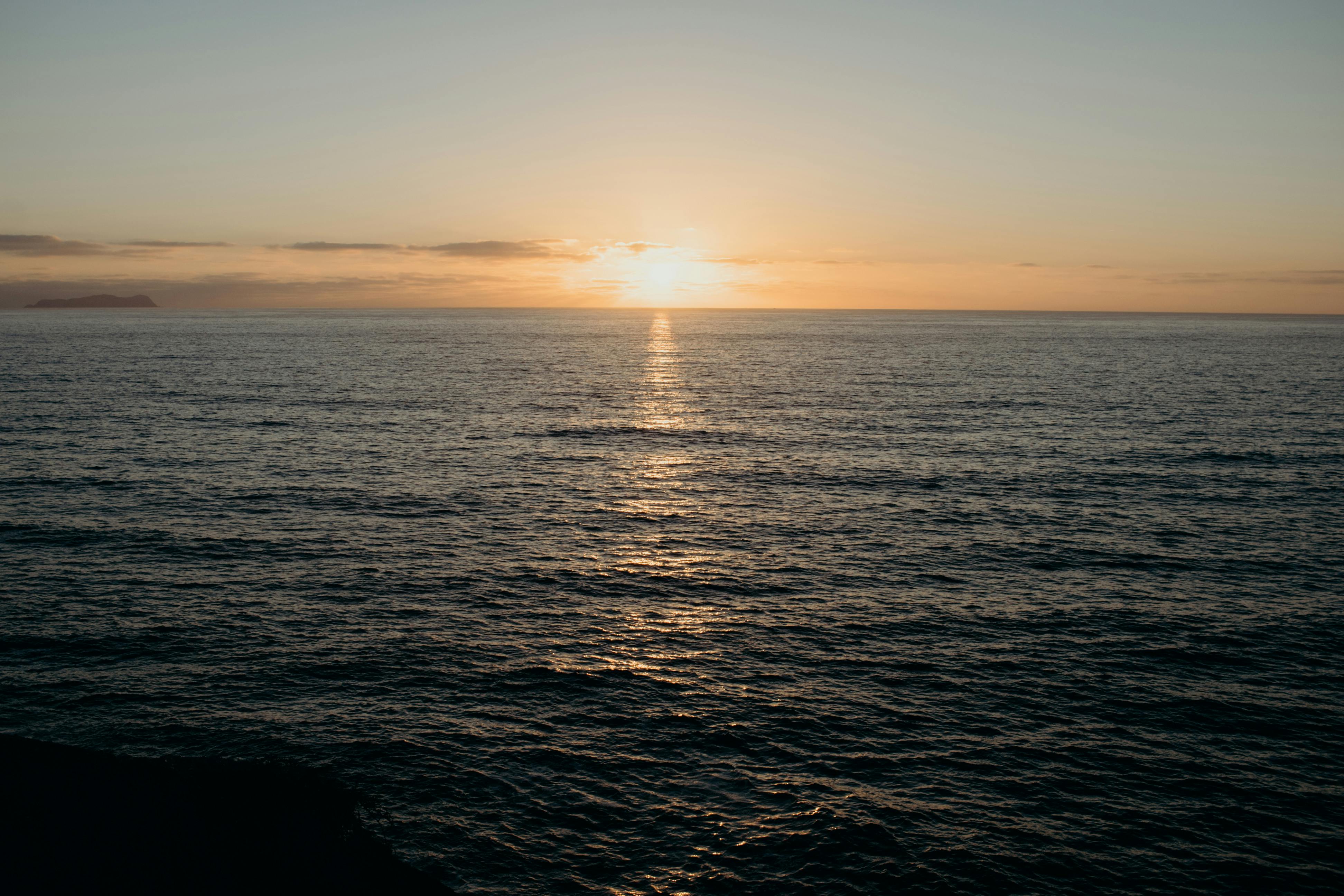 The Sun on the Horizon · Free Stock Photo