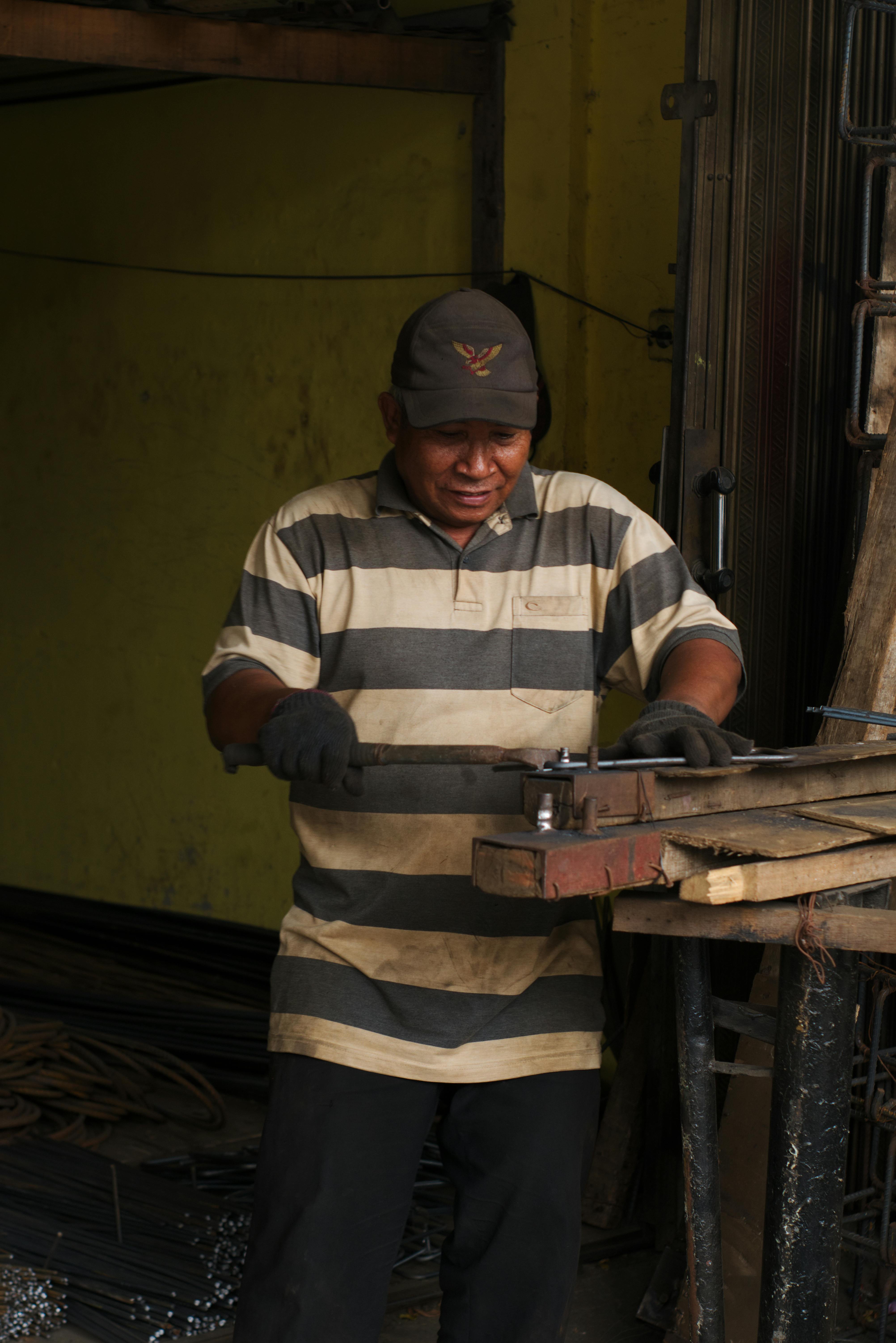 Indonesian Builder Photos, Download The BEST Free Indonesian Builder ...