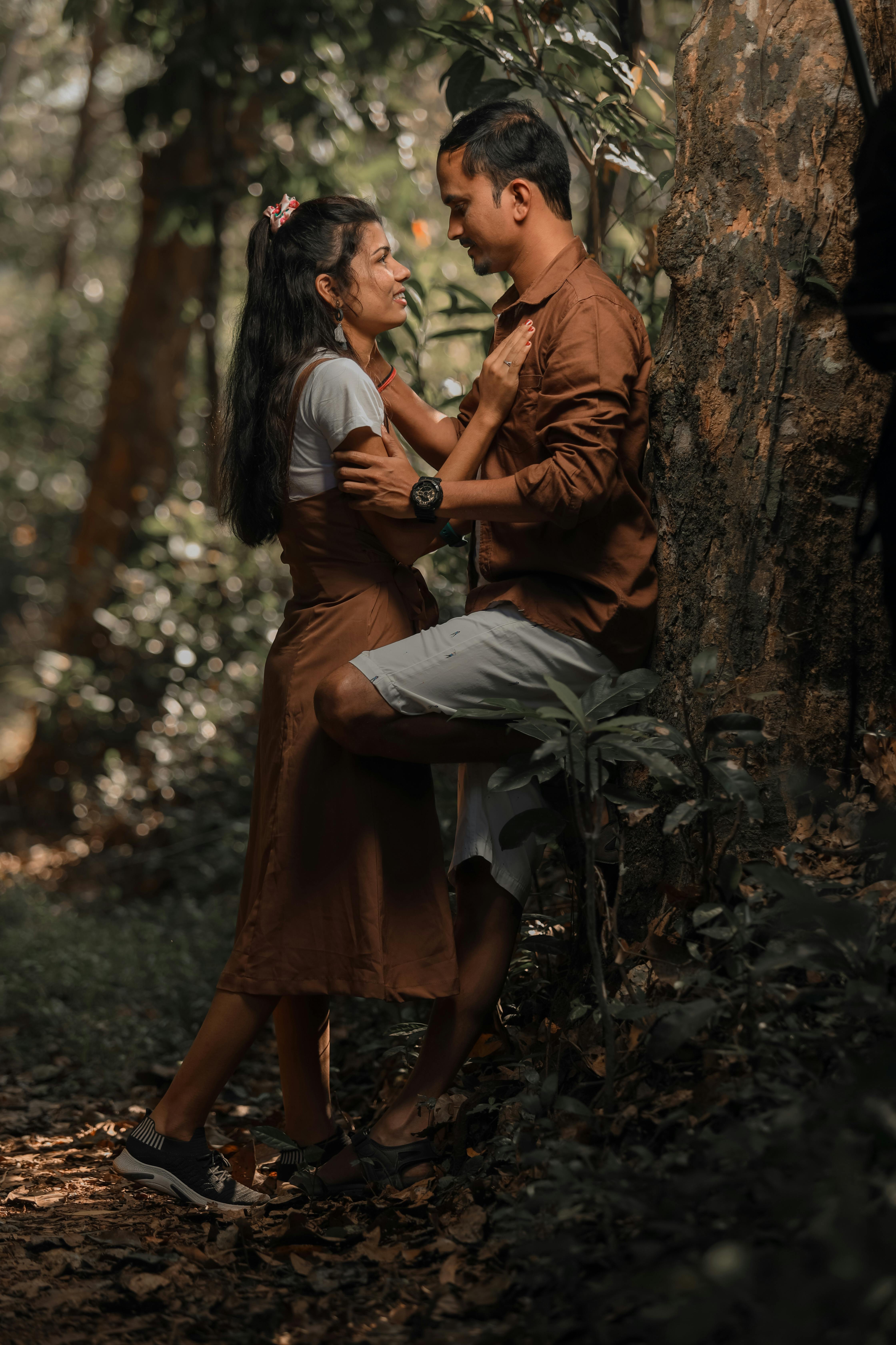 Man and Woman with their Faces Close Together · Free Stock Photo