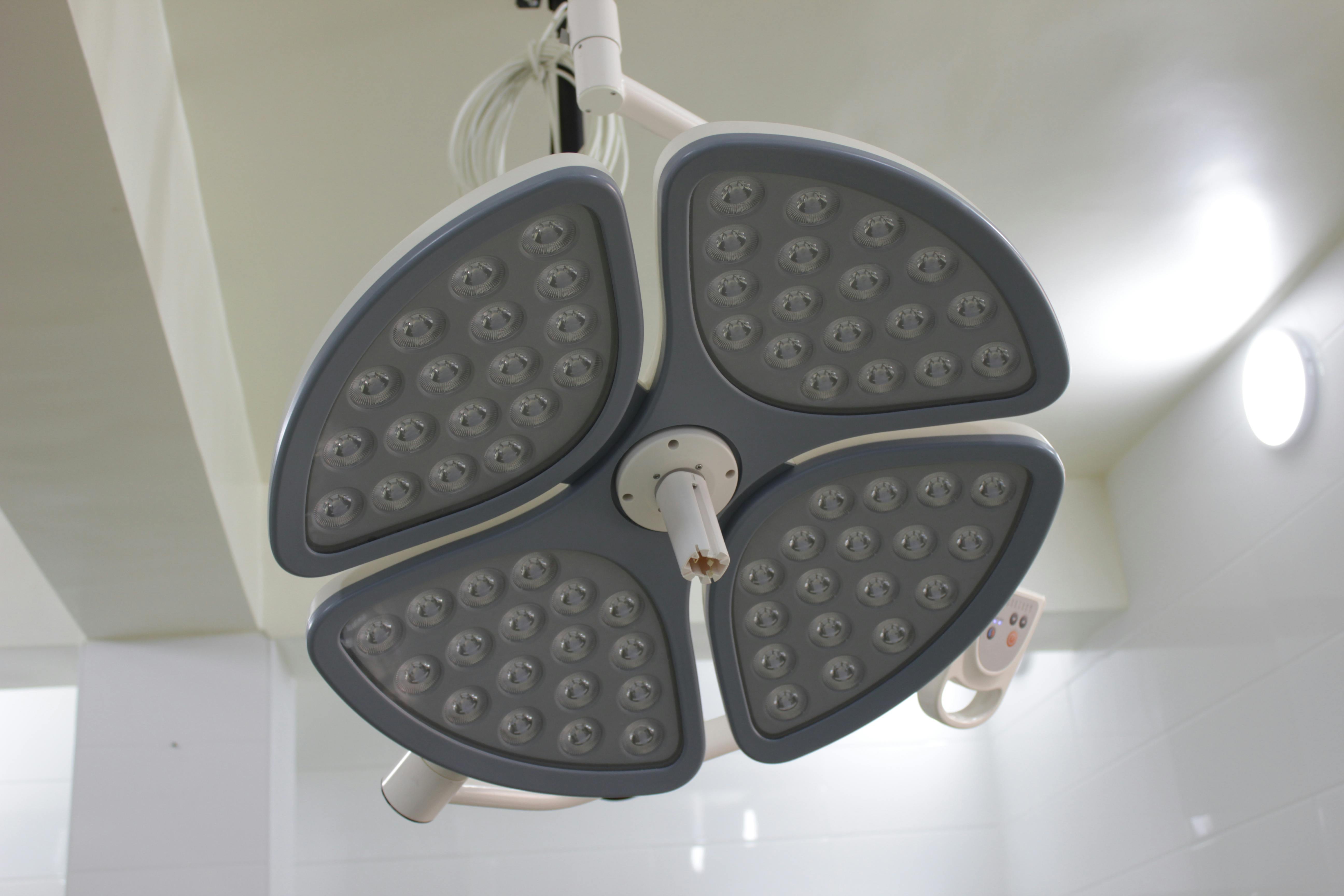 Close-up of Modern Lamp in Hospital · Free Stock Photo
