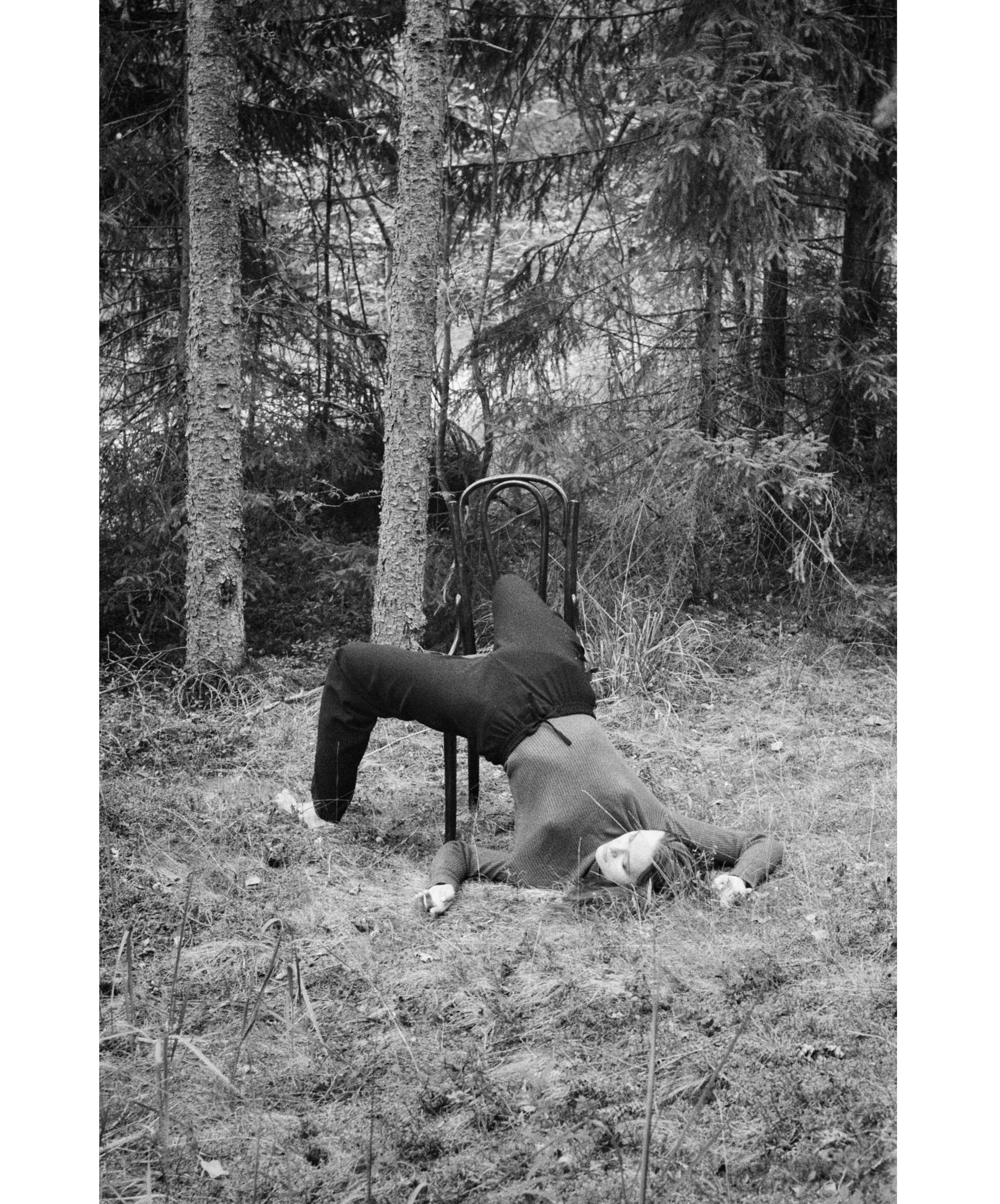 Laying Down Poses Photos, Download The BEST Free Laying Down Poses ...