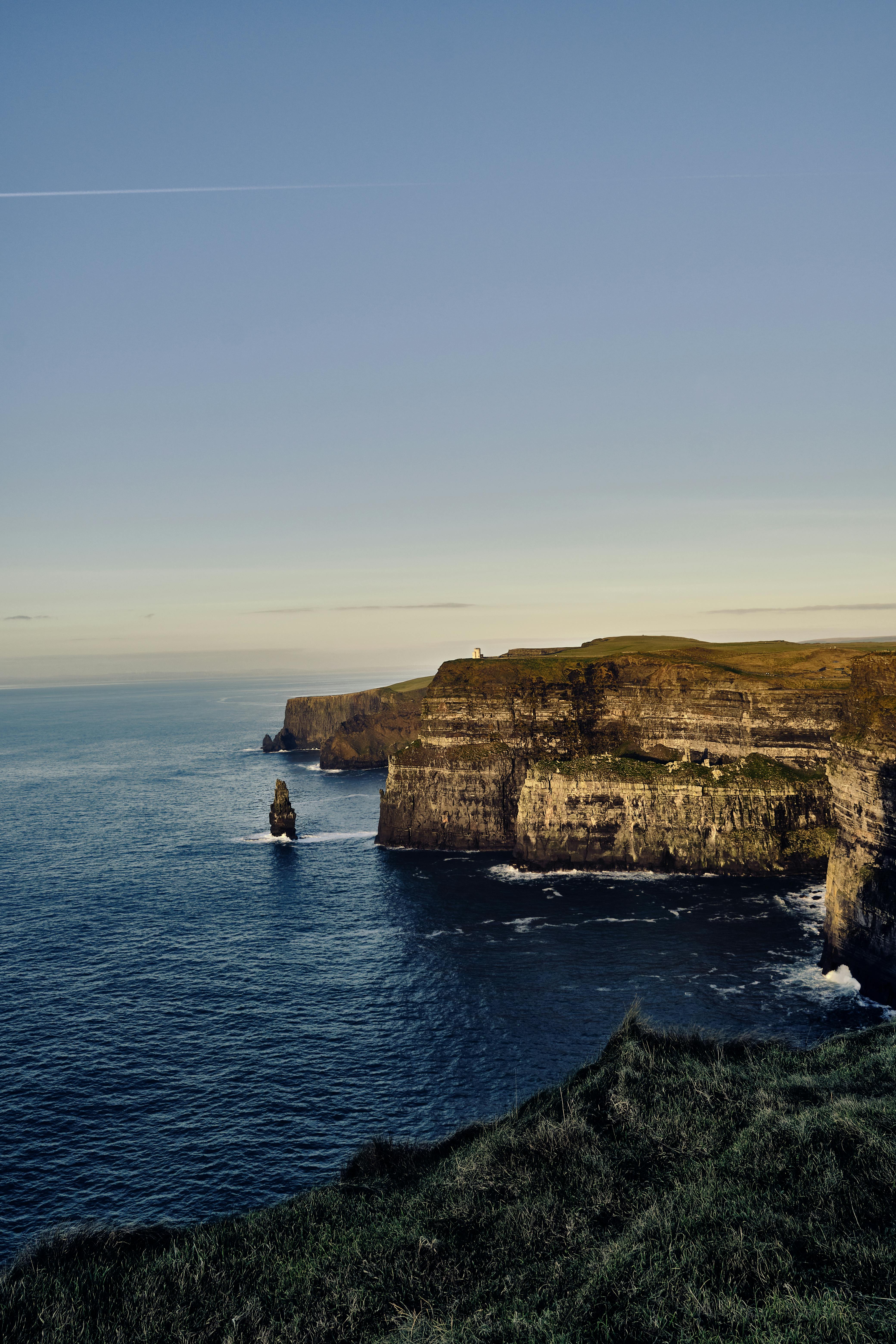 Scenic View of a Cliff · Free Stock Photo
