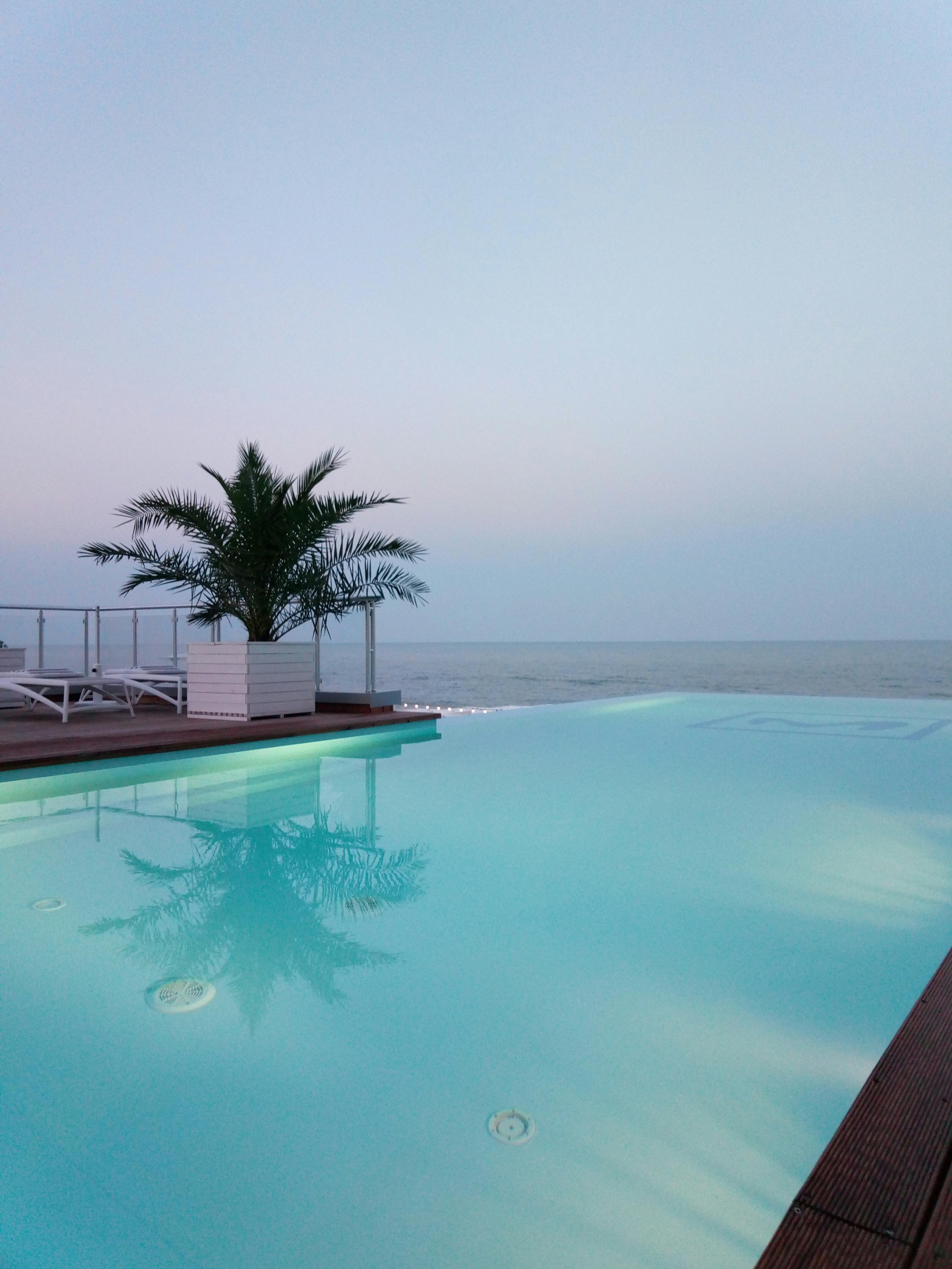 Swimming Pool · Free Stock Photo