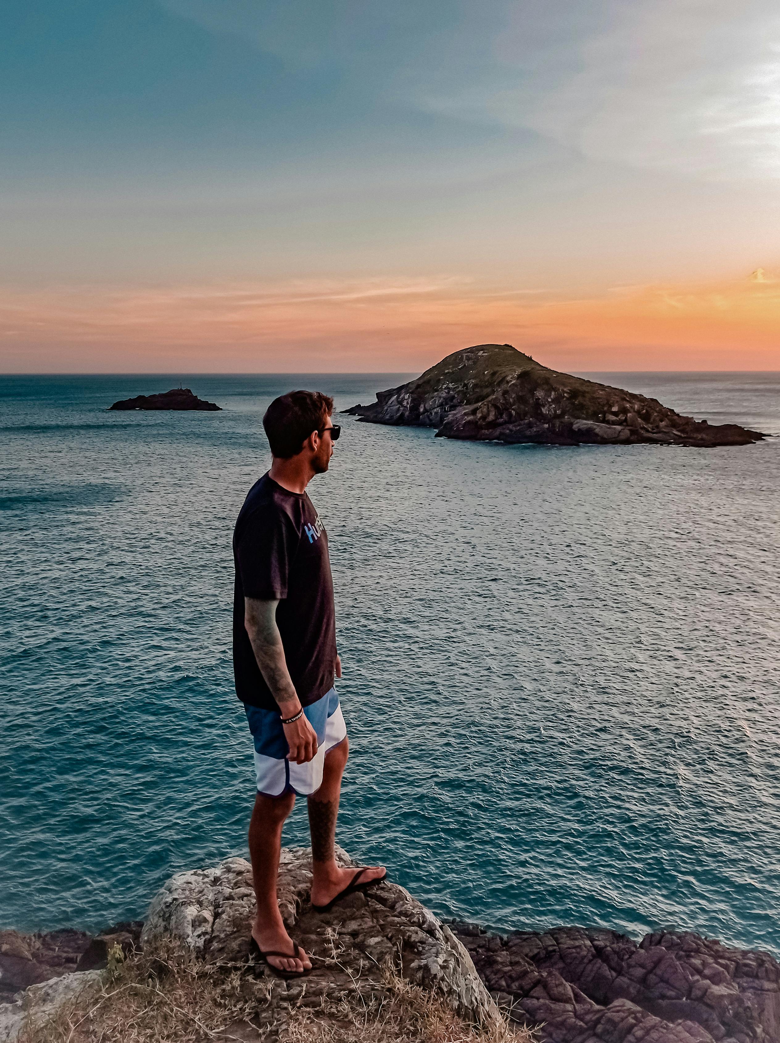 Looking Over Cliff Into The Sunset Photos, Download The BEST Free ...