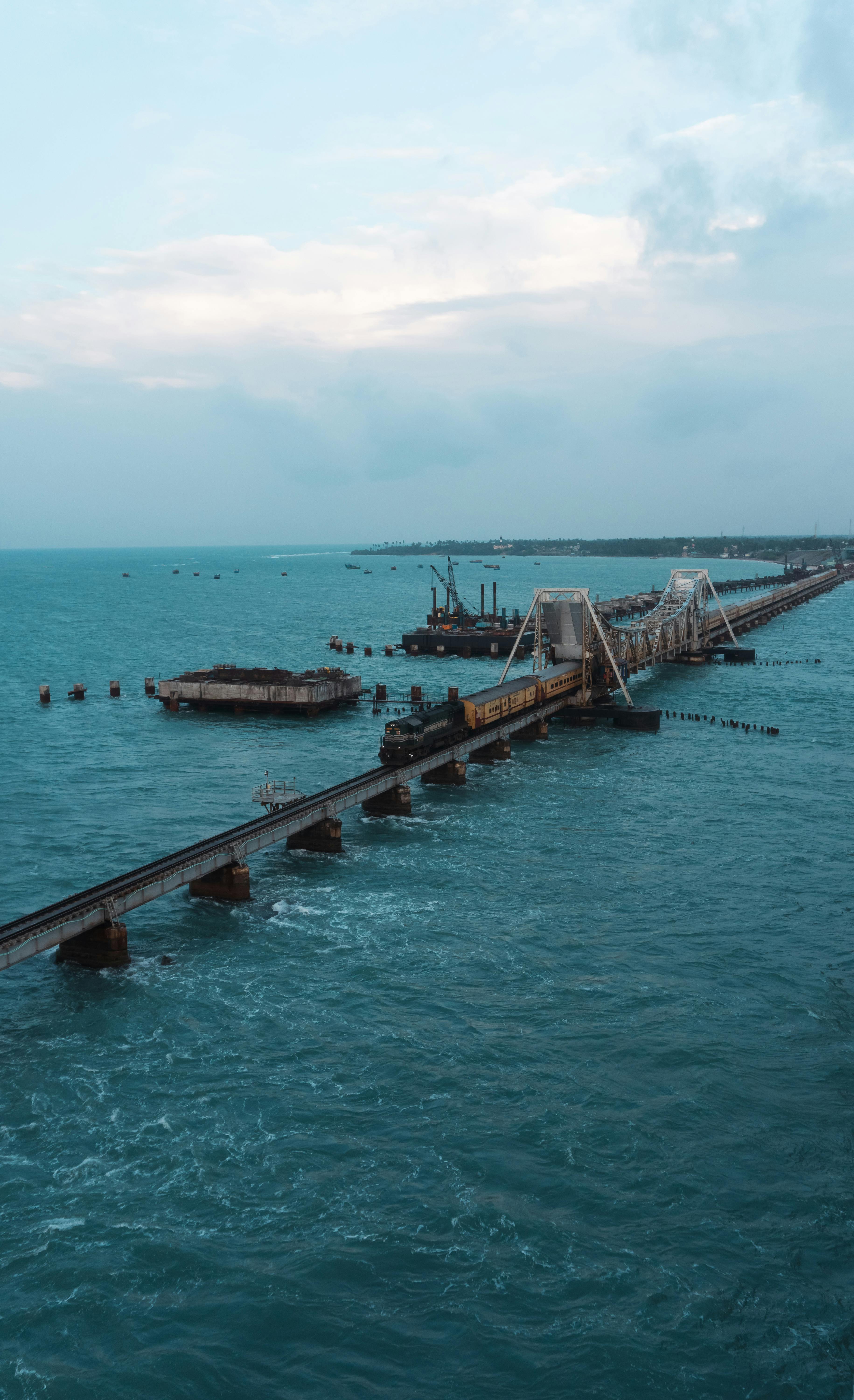 111,839+ Best Free Sea bridge Stock Photos & Images · 100% Royalty-Free ...