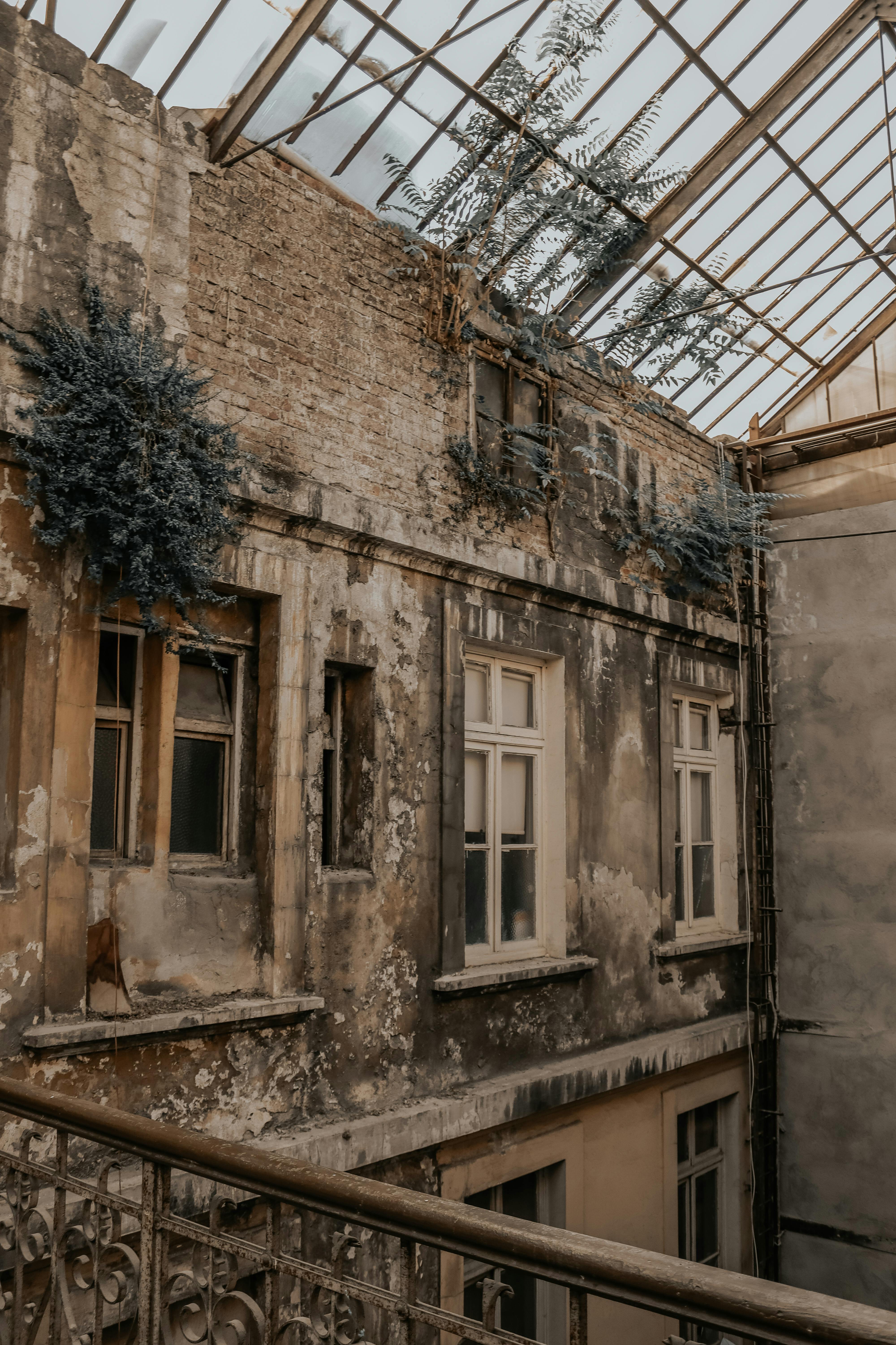 Old Historic Abandoned Building Yard · Free Stock Photo