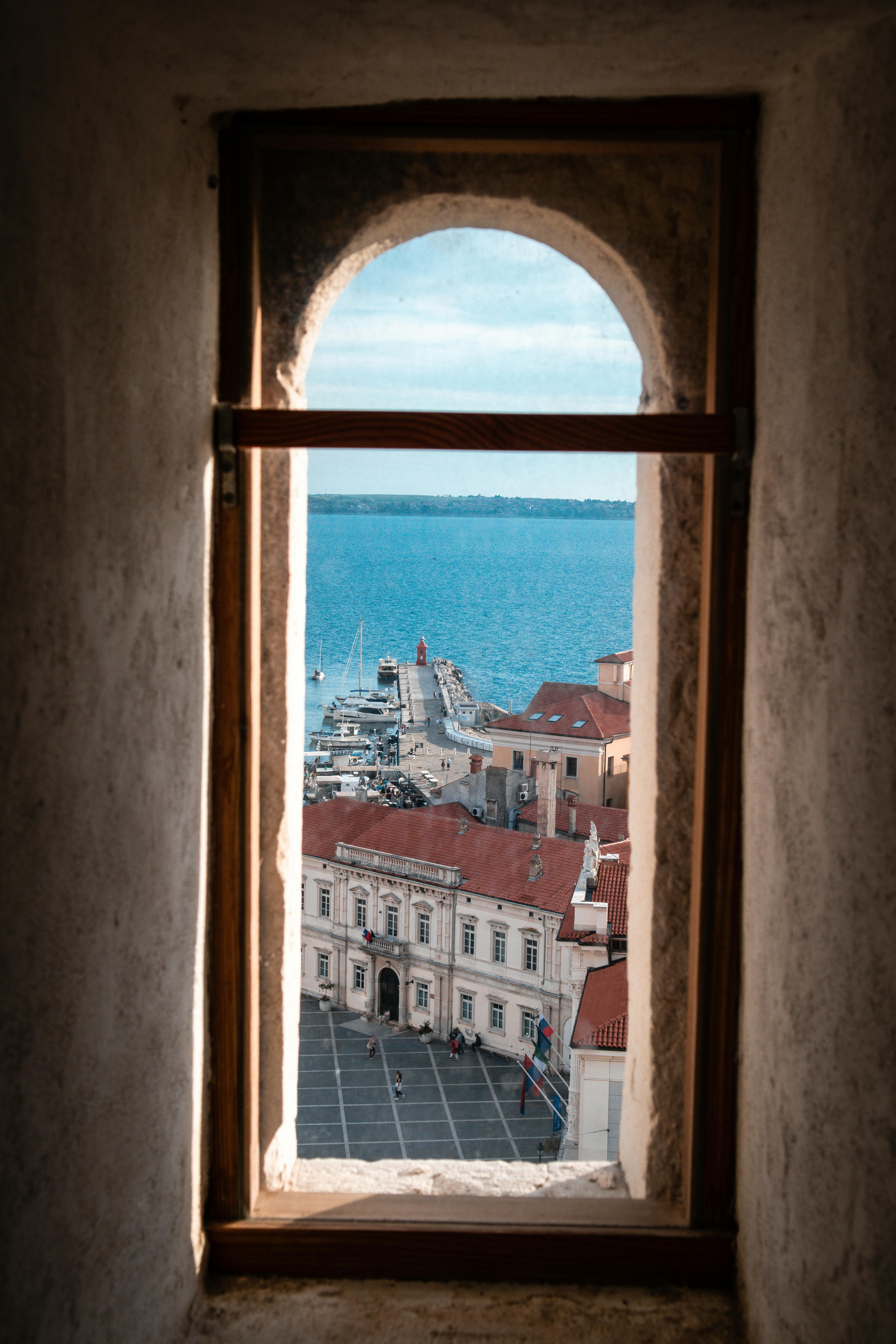 View of a Port · Free Stock Photo