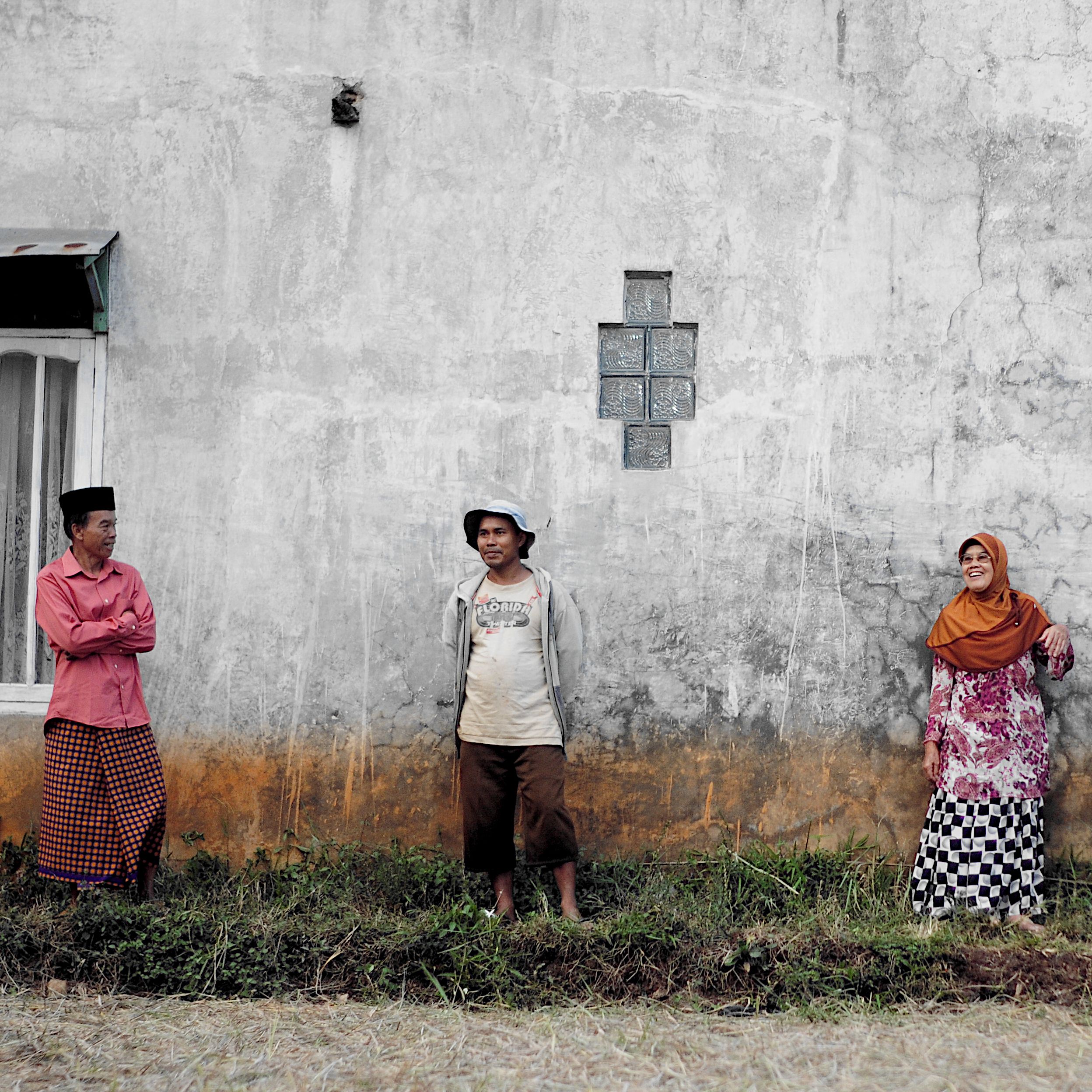 Asian People in Traditional Clothes Standing Outside a Building · Free ...