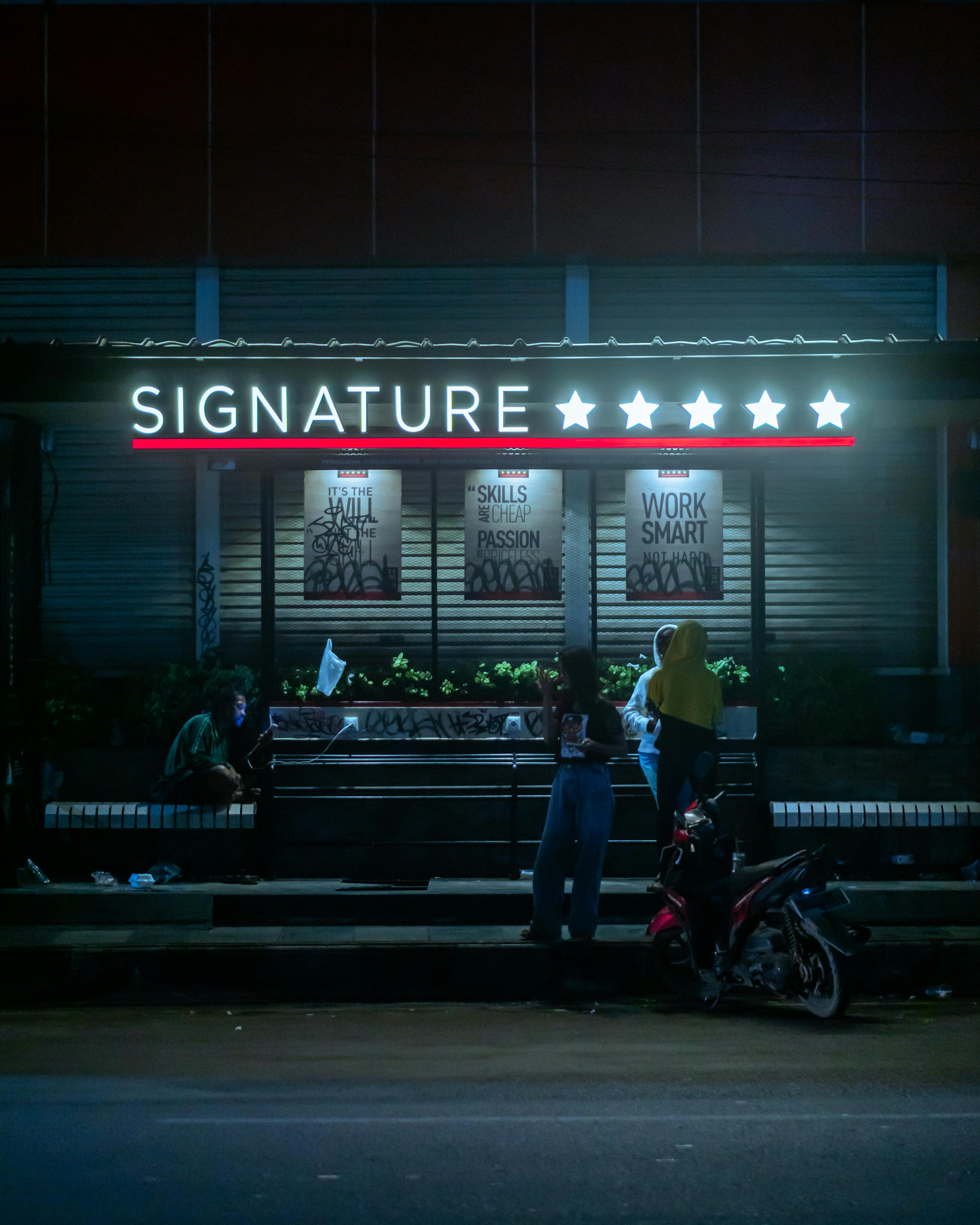 Bus Signature Photos, Download The BEST Free Bus Signature Stock Photos ...