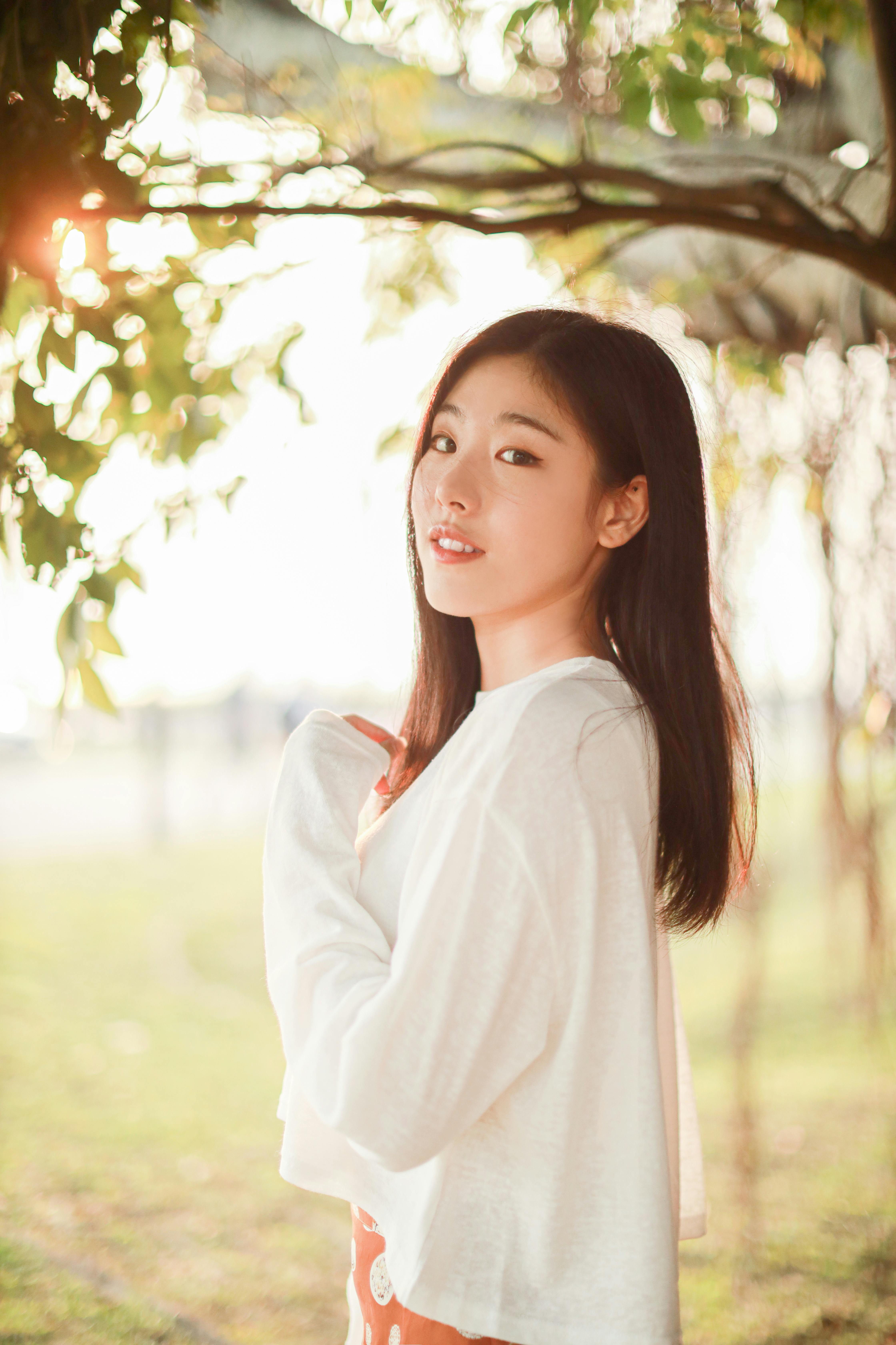 Side Profile Opening Their Mouth Photos, Download The BEST Free Side ...