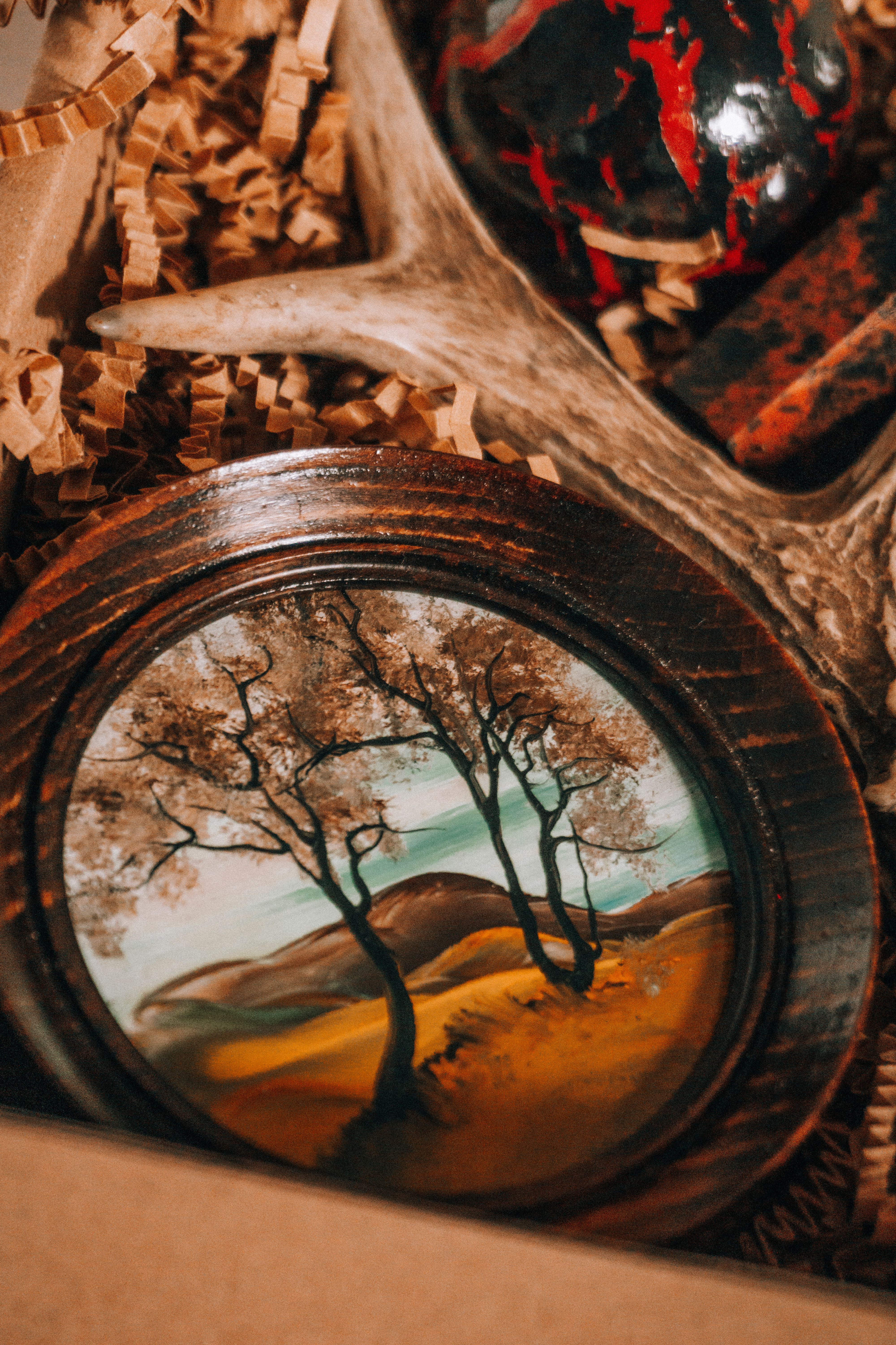 Landscape Painting in Circular Frame · Free Stock Photo