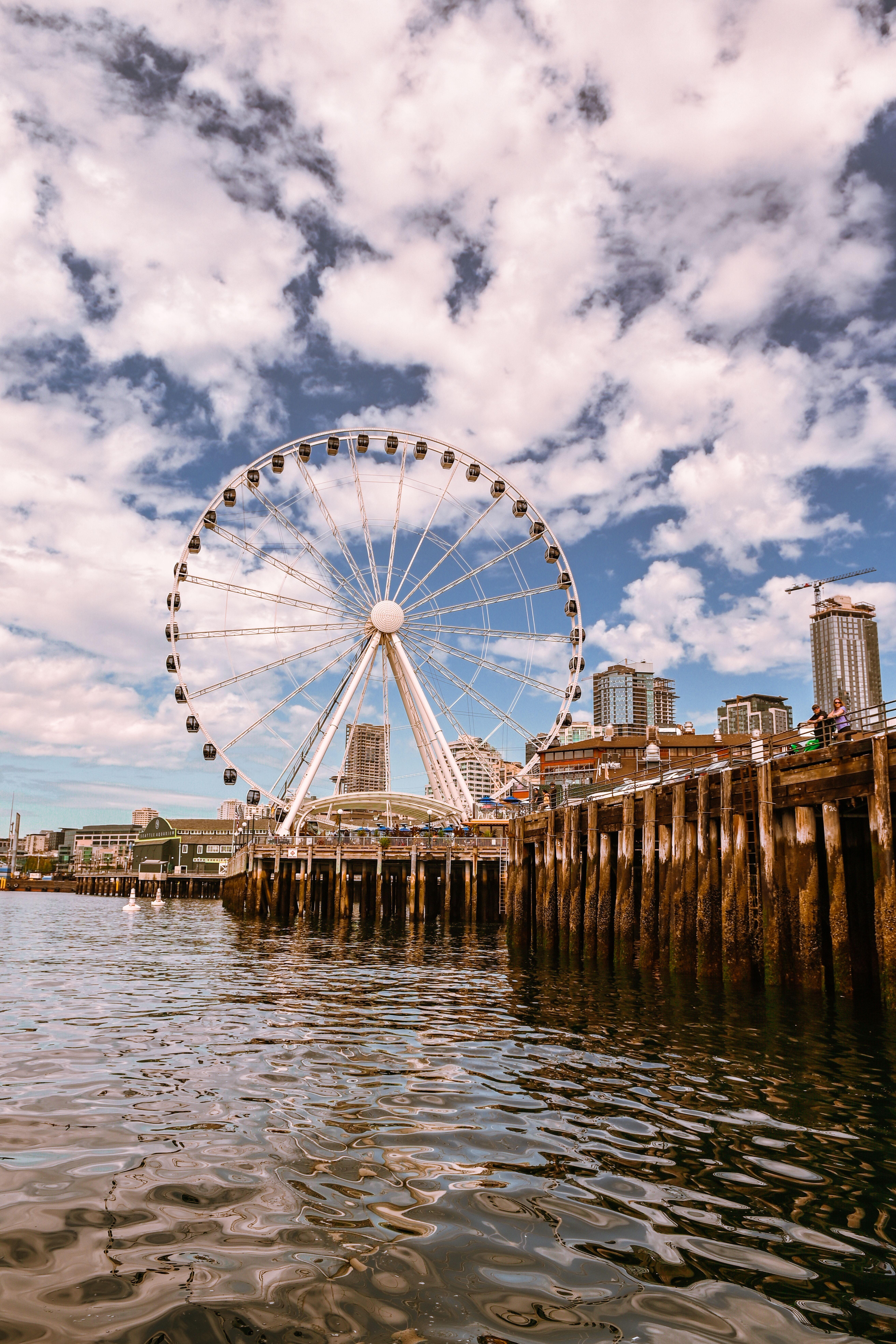 Ferris Wheel Near Body of Water · Free Stock Photo