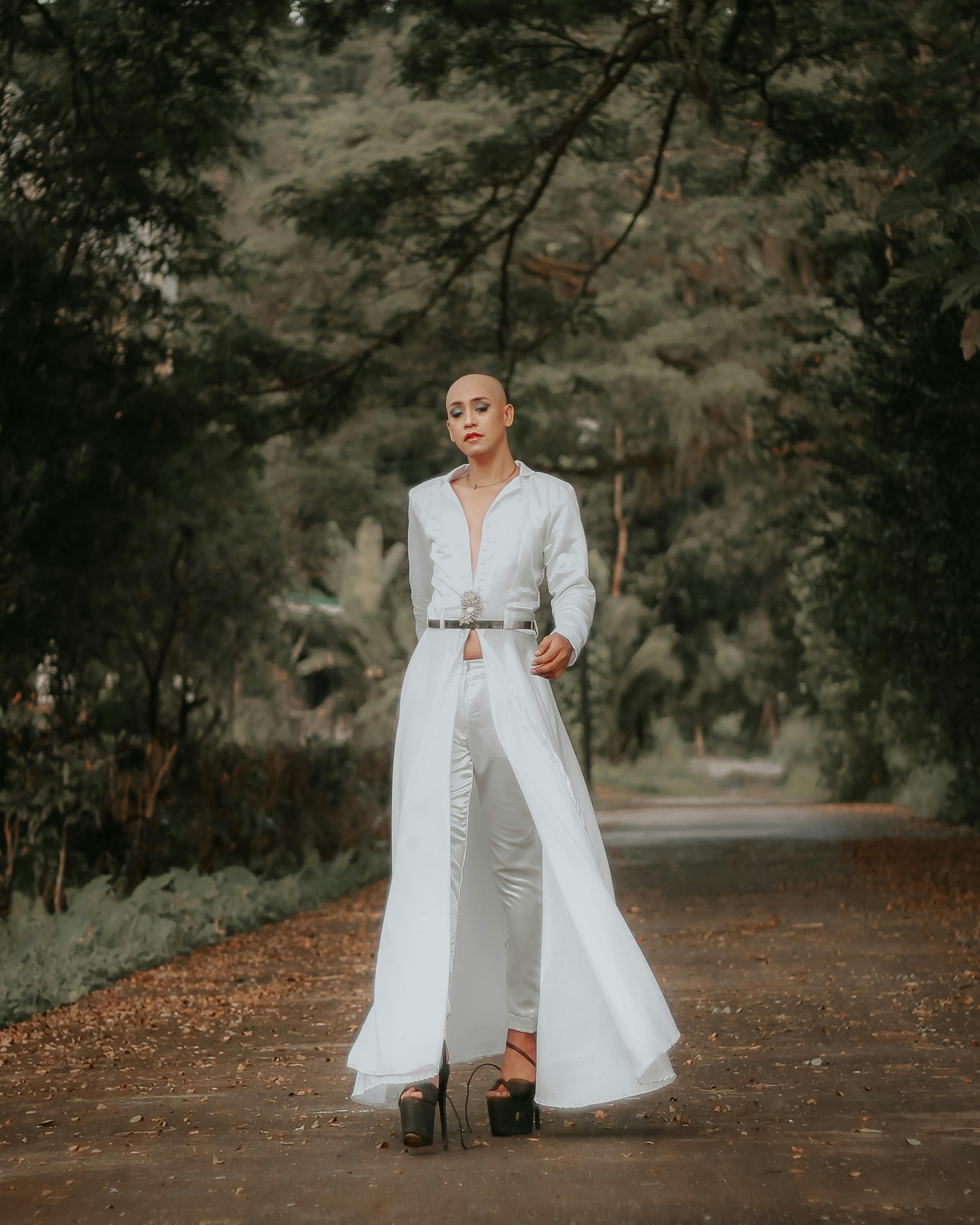 Editorial Photography of a Fashion Model in a Park · Free Stock Photo