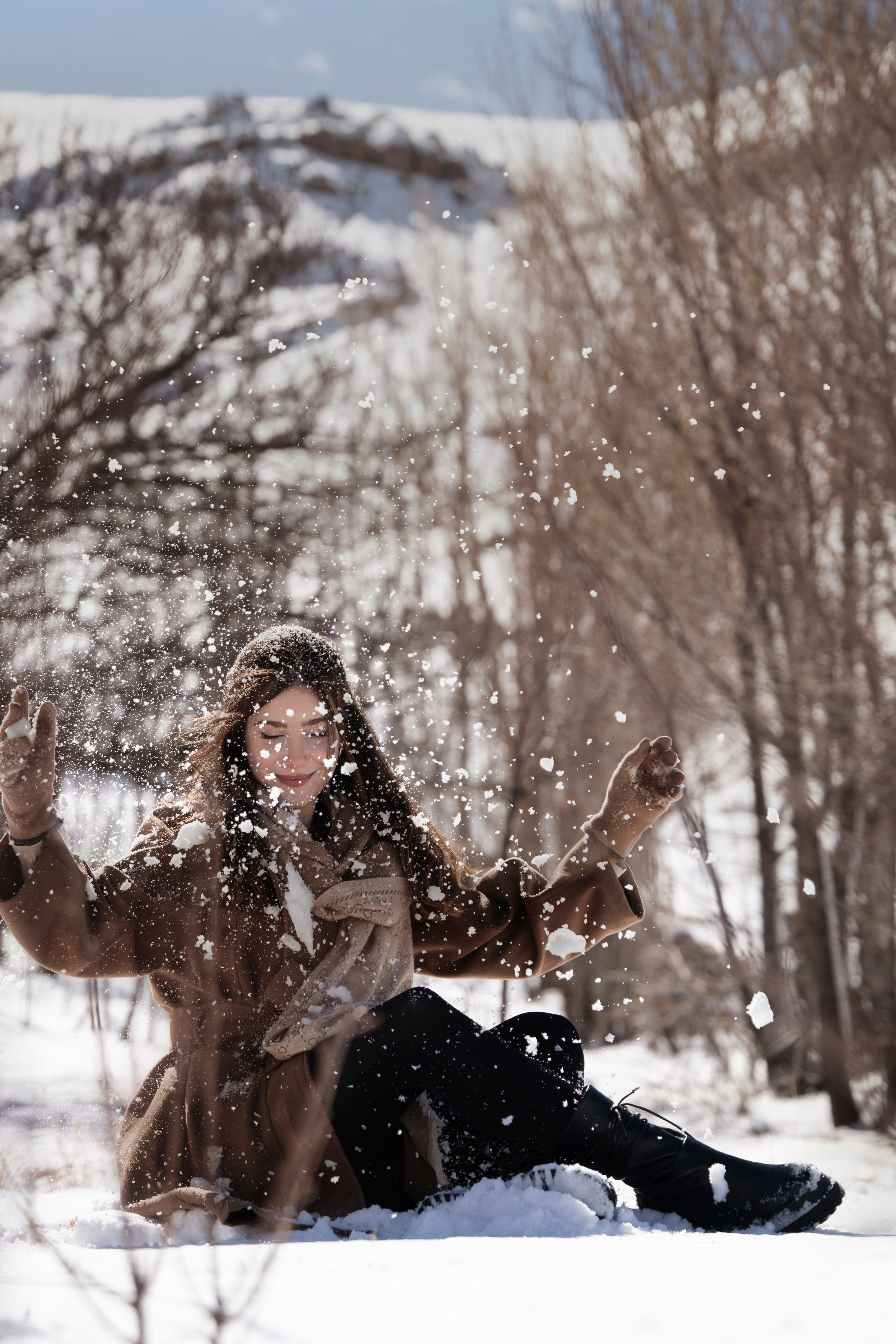 People Playing In The Snow Photos, Download Free People Playing In The ...