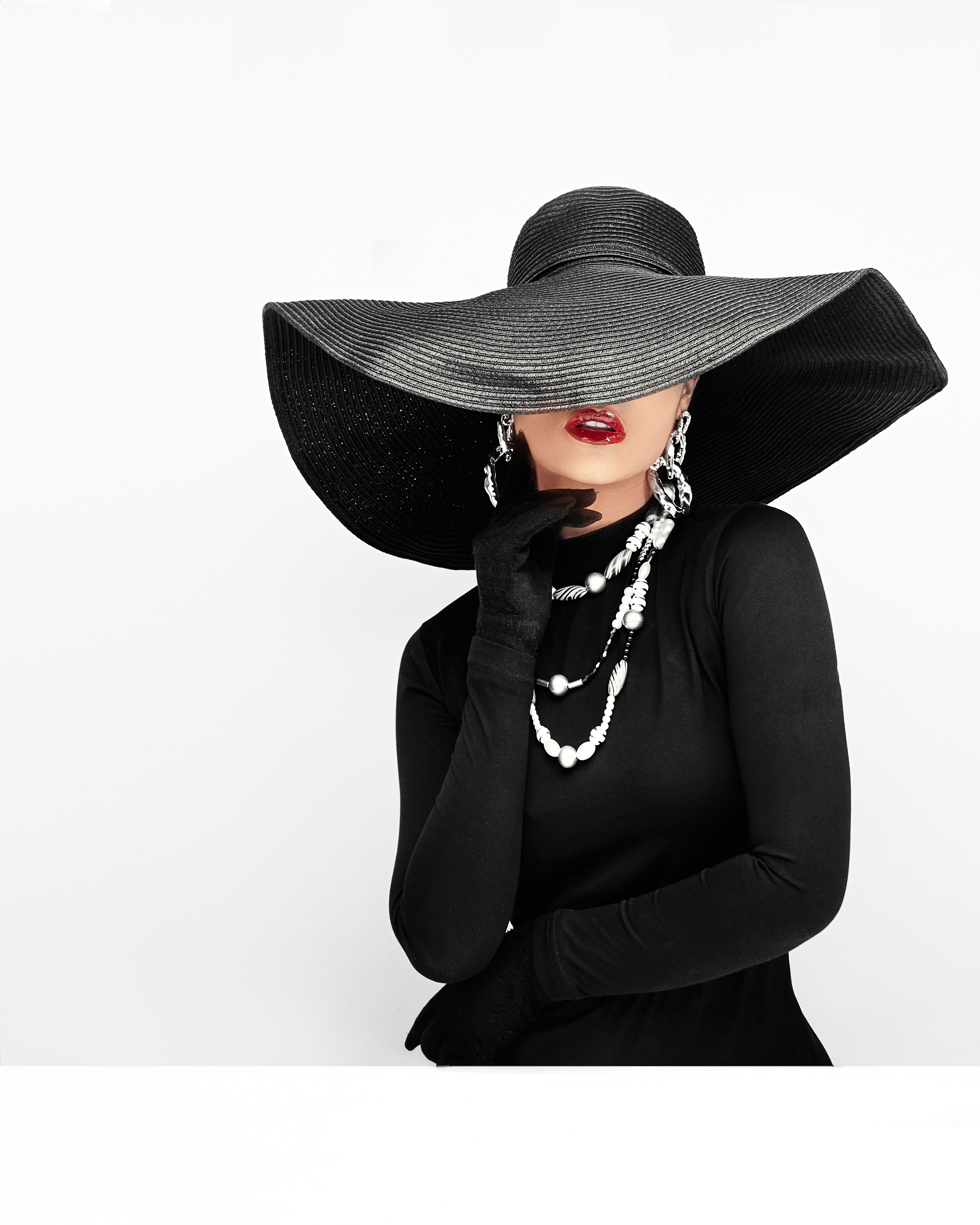 Stylish Fashion Portrait of Woman in Red Hat · Free Stock Photo