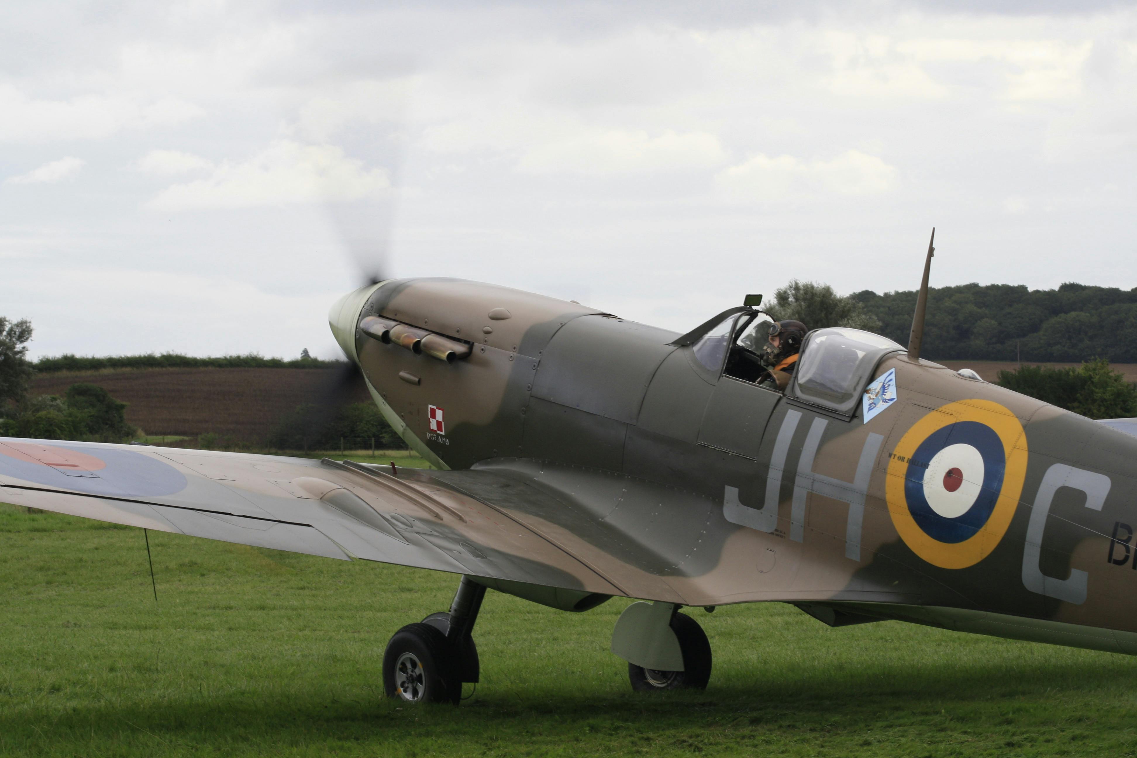 10+ Best Spitfire Photos · 100% Free Download · Pexels Stock Photos