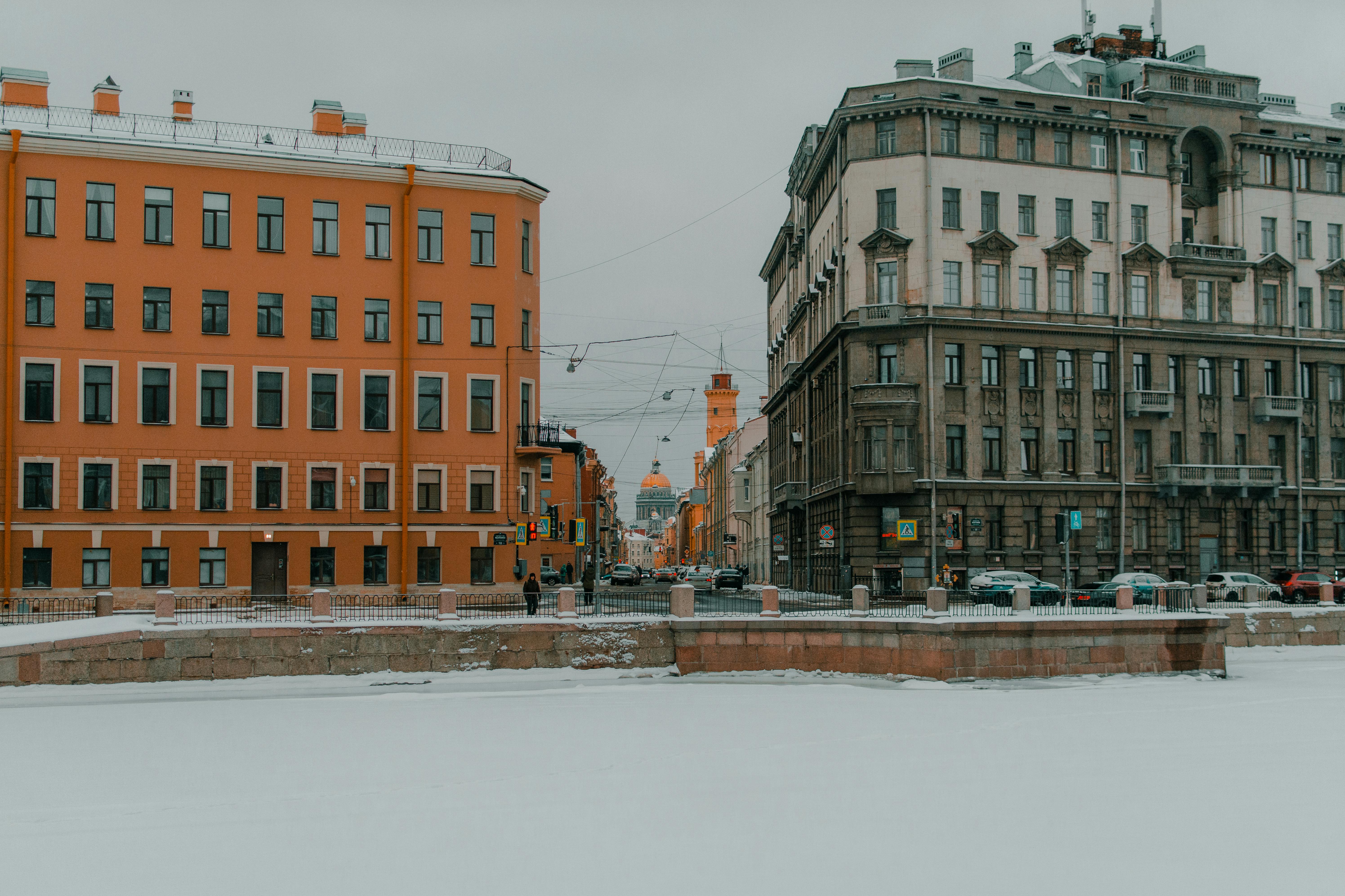 Snow on Buildings in winter · Free Stock Photo
