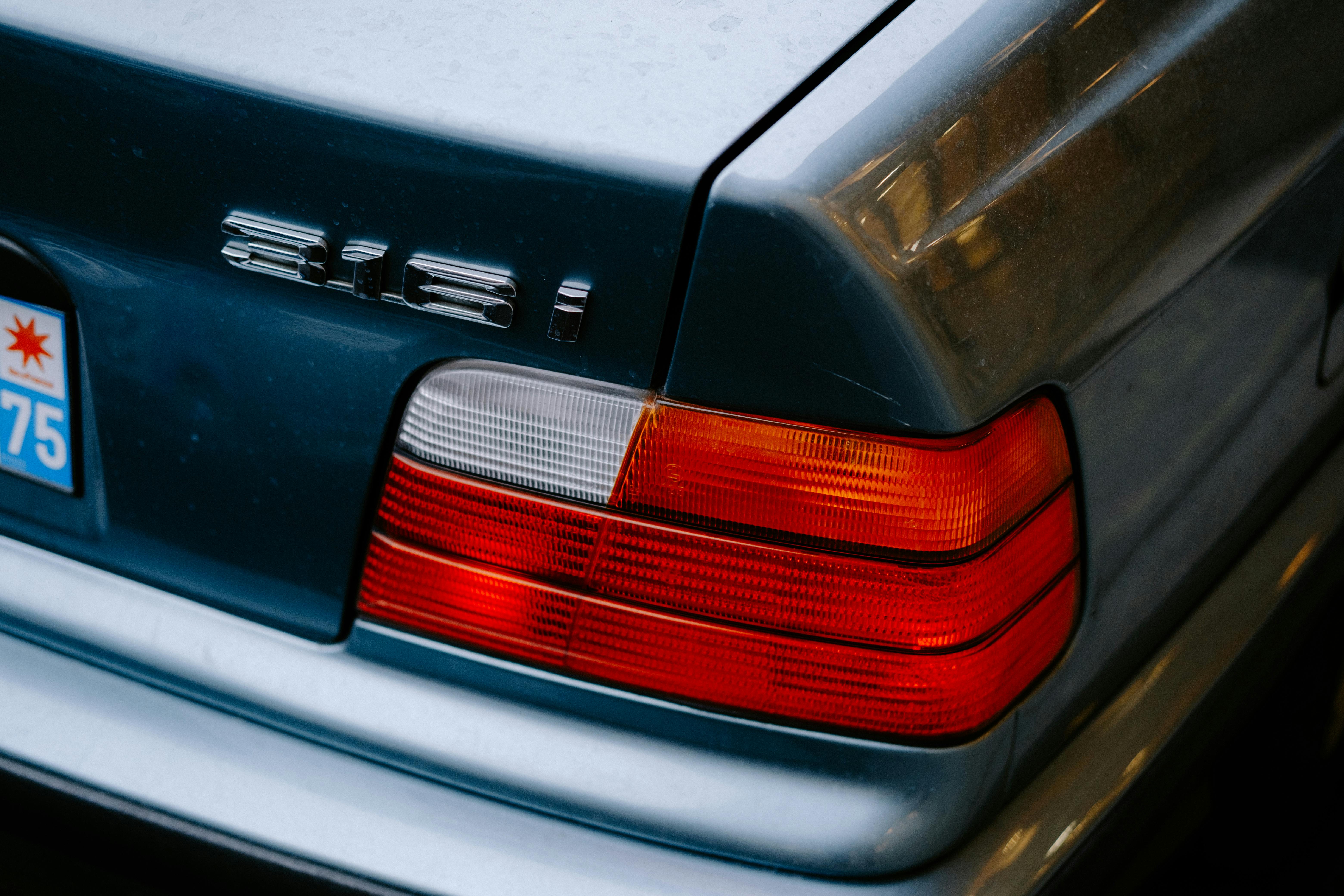 Gray Car · Free Stock Photo