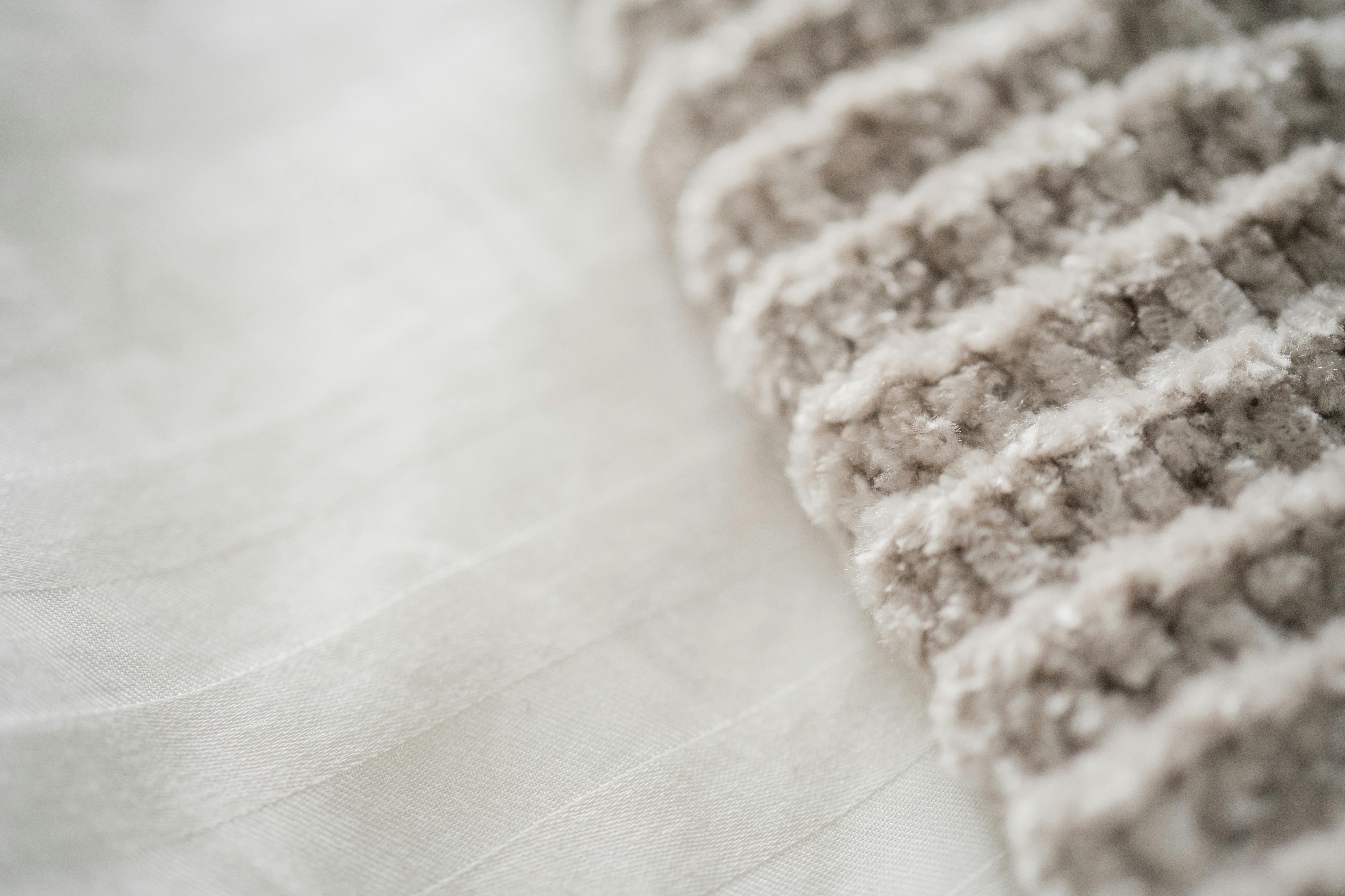 White Fabric and Thick Wool · Free Stock Photo