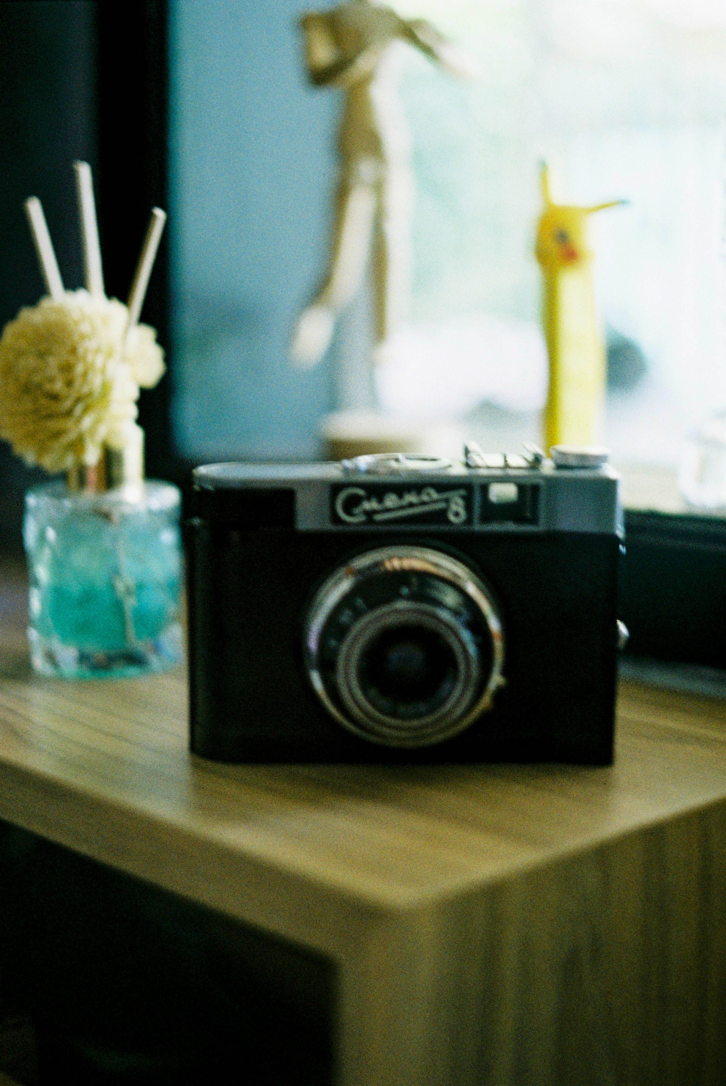 Black Film Camera on Table · Free Stock Photo