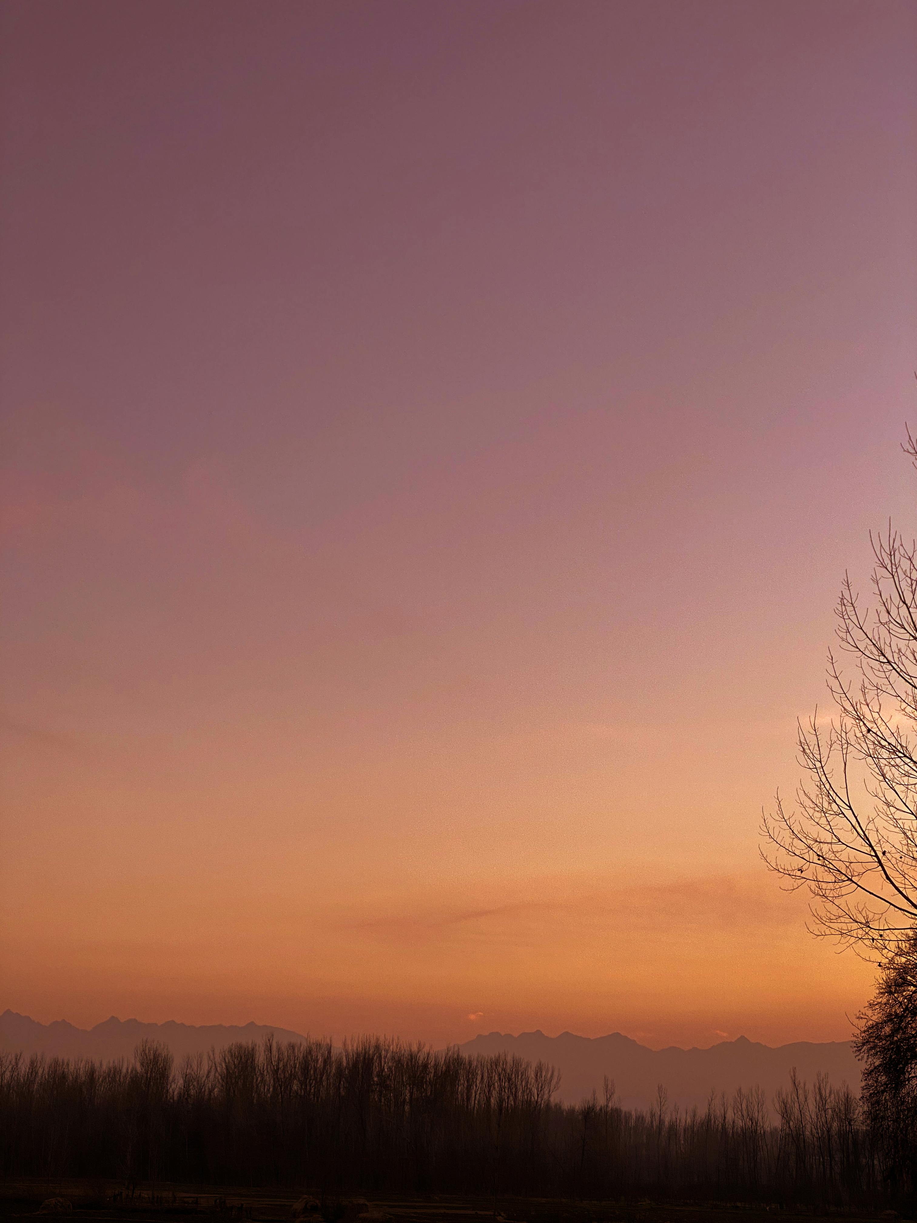 Mountain Peak and Town · Free Stock Photo