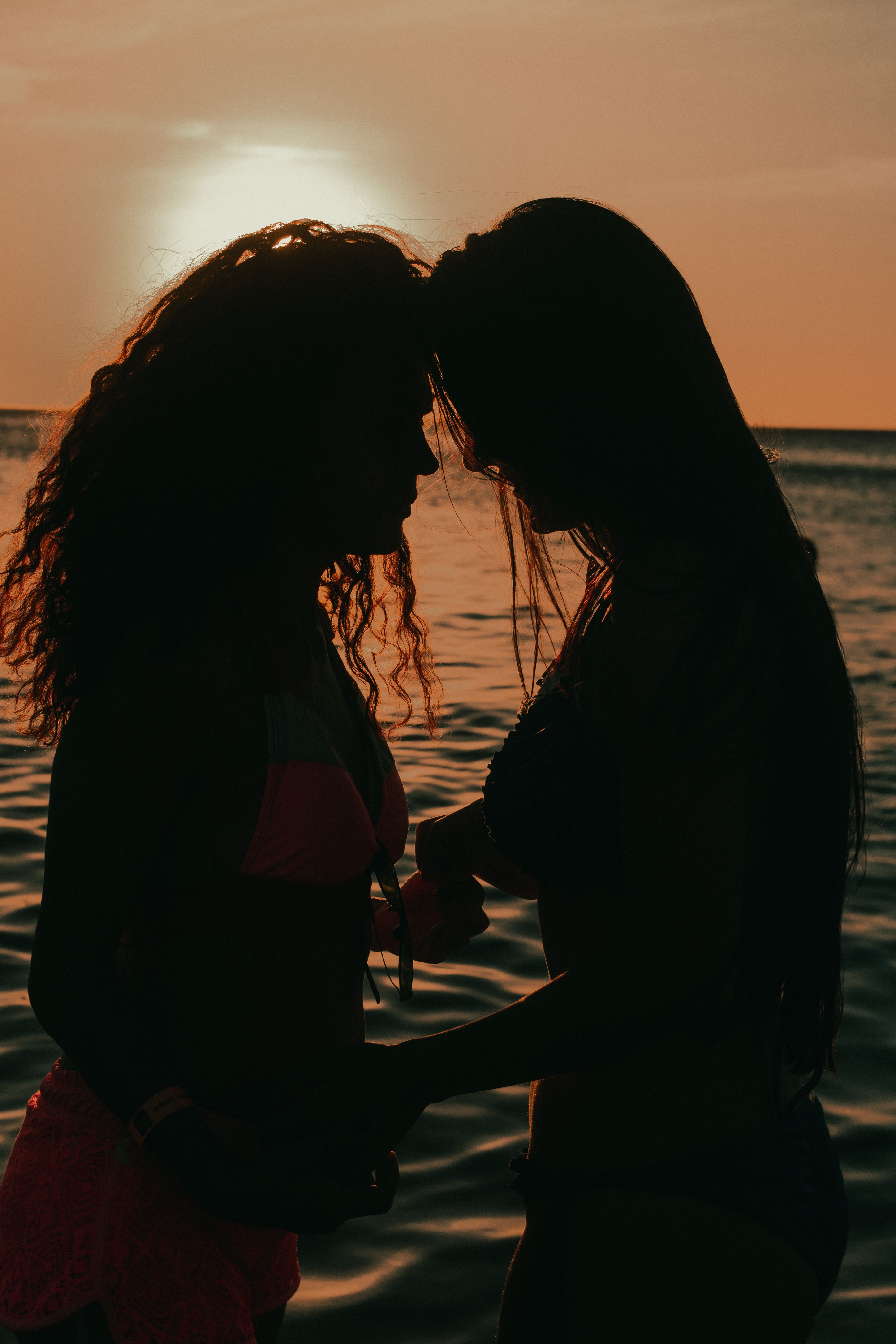 Women Facing Each Other · Free Stock Photo