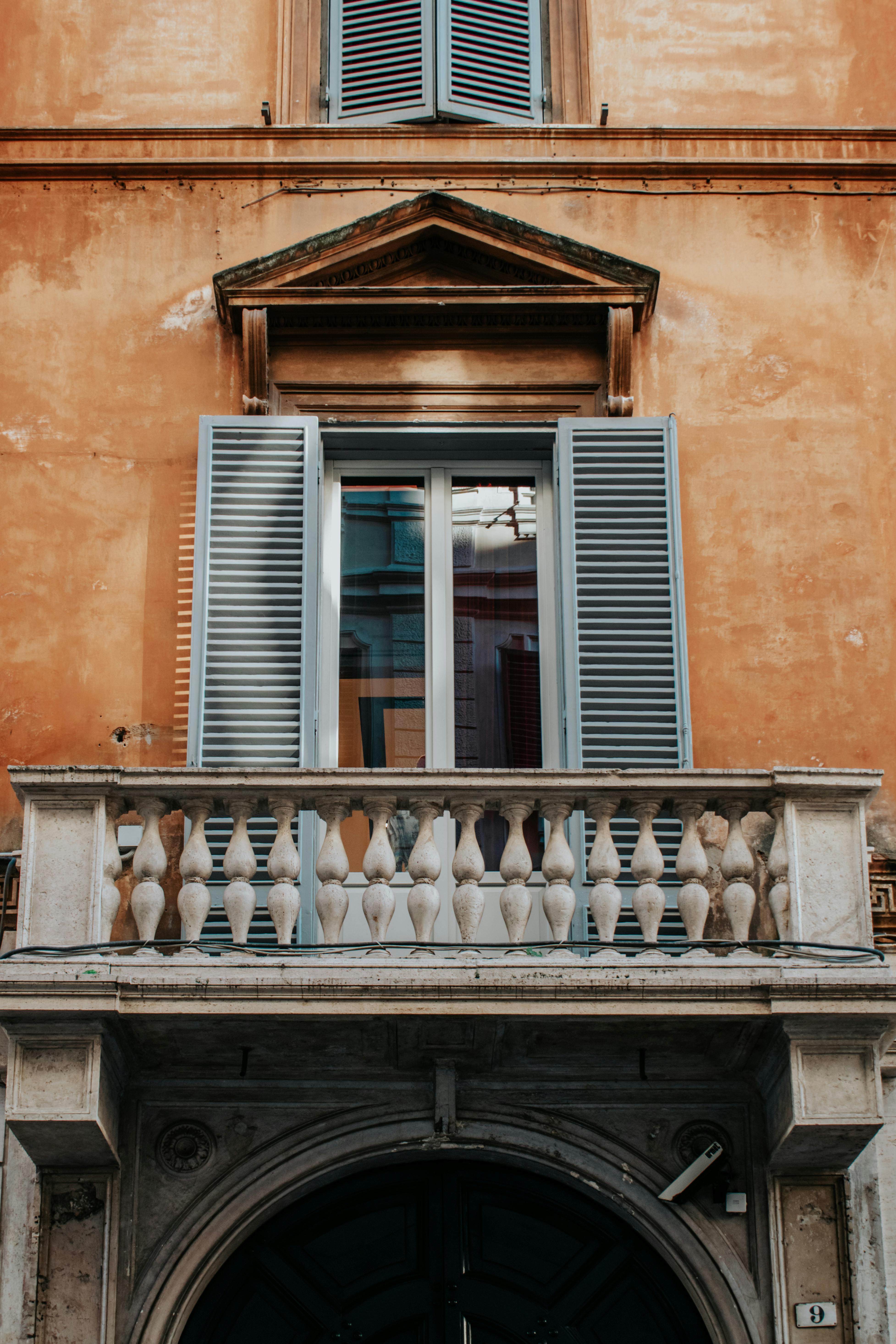 Concrete Railing on the Balcony · Free Stock Photo