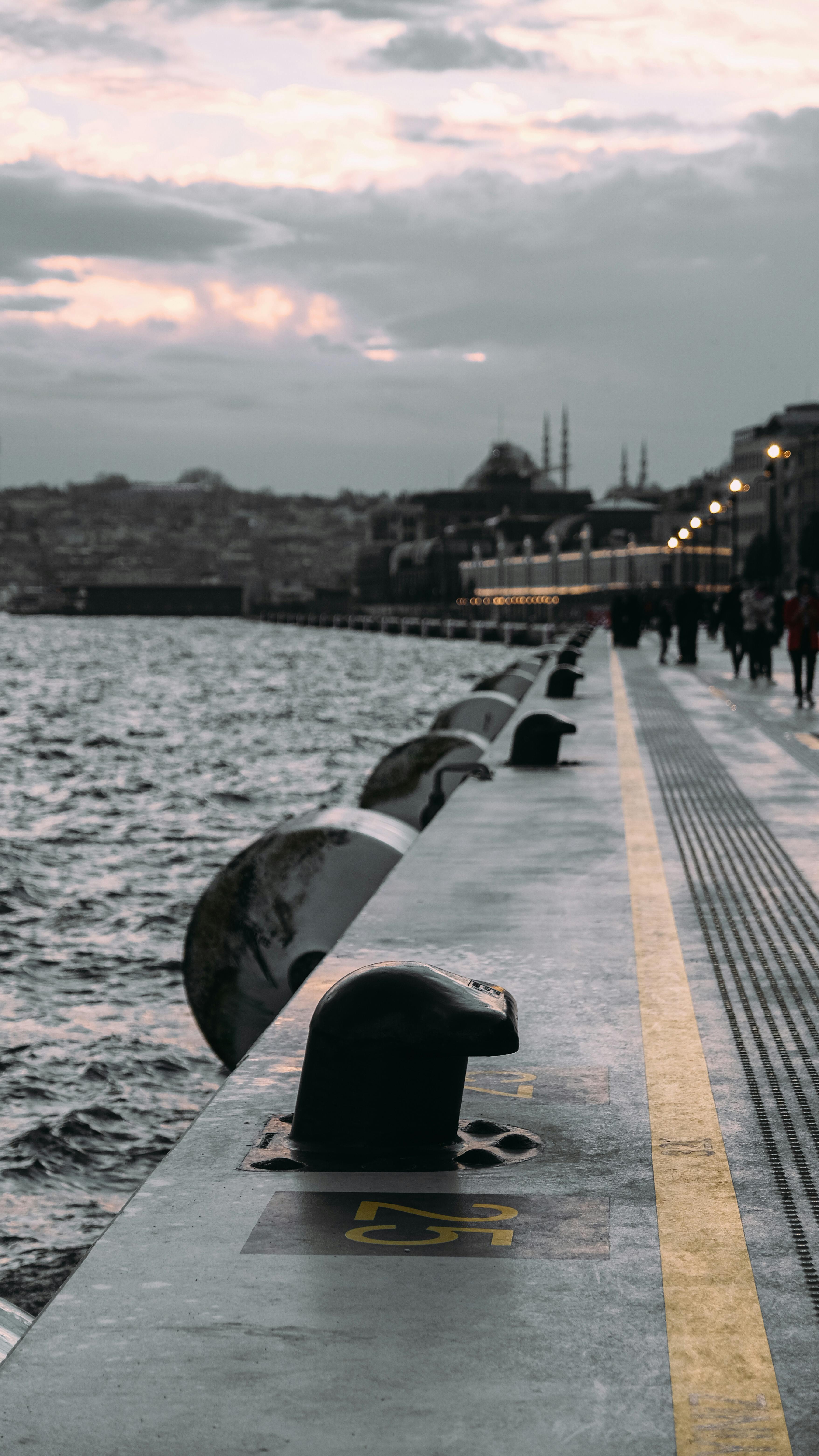 Close up of Promenade on Shore in Istanbul · Free Stock Photo