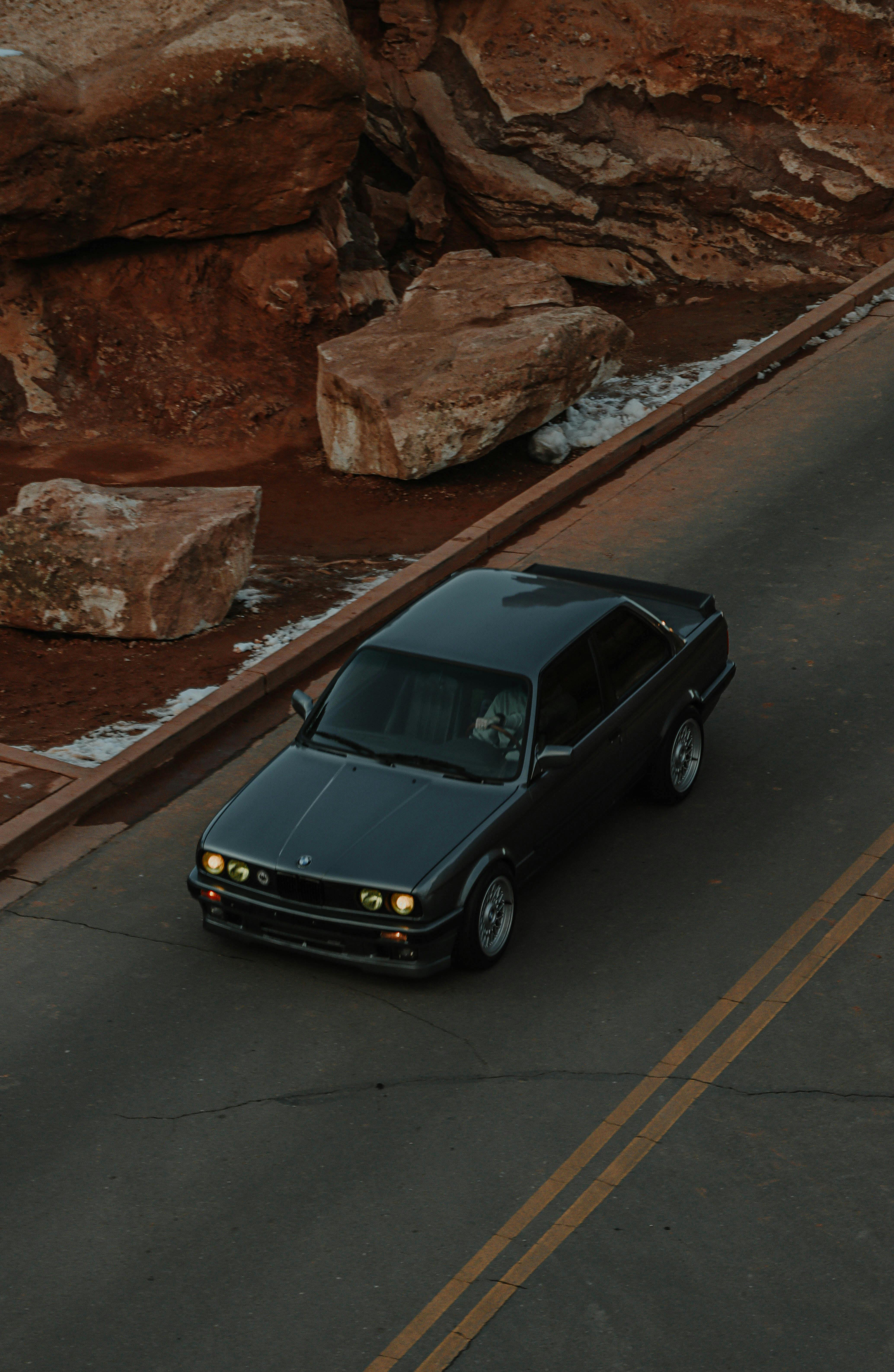 Gray Car on the Road · Free Stock Photo