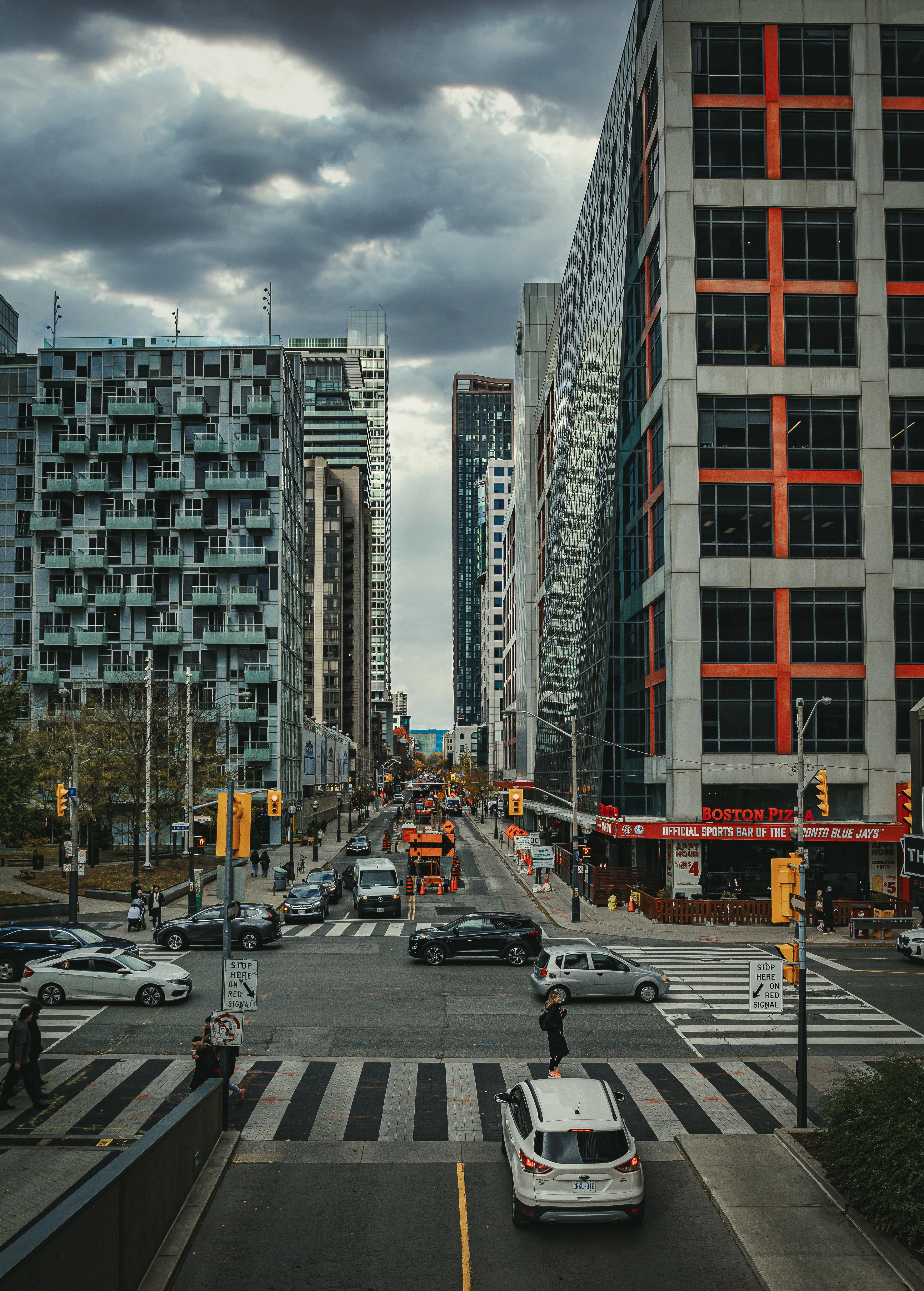 Intersection in Downtown Toronto · Free Stock Photo