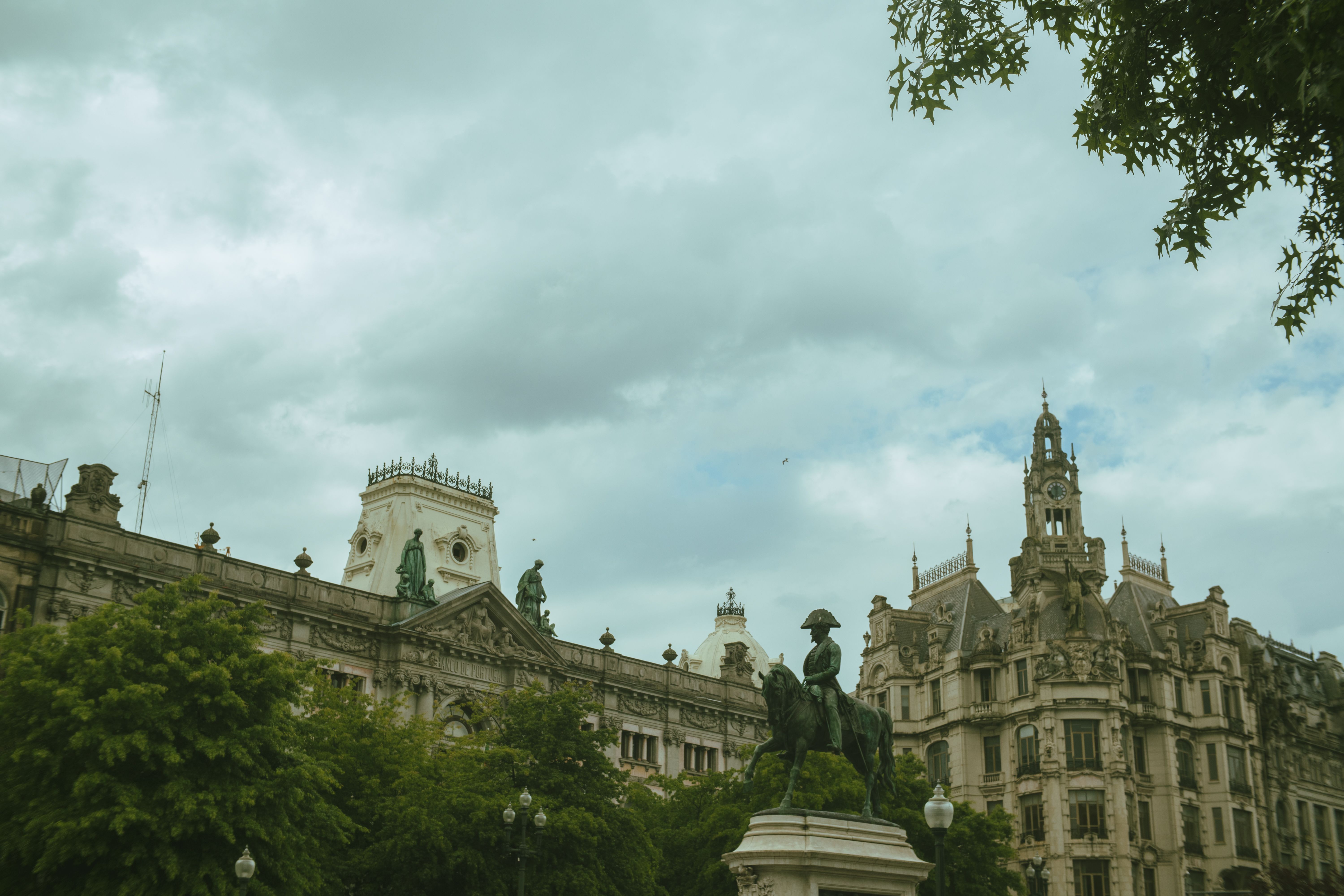 Monumental Cathedral Building · Free Stock Photo
