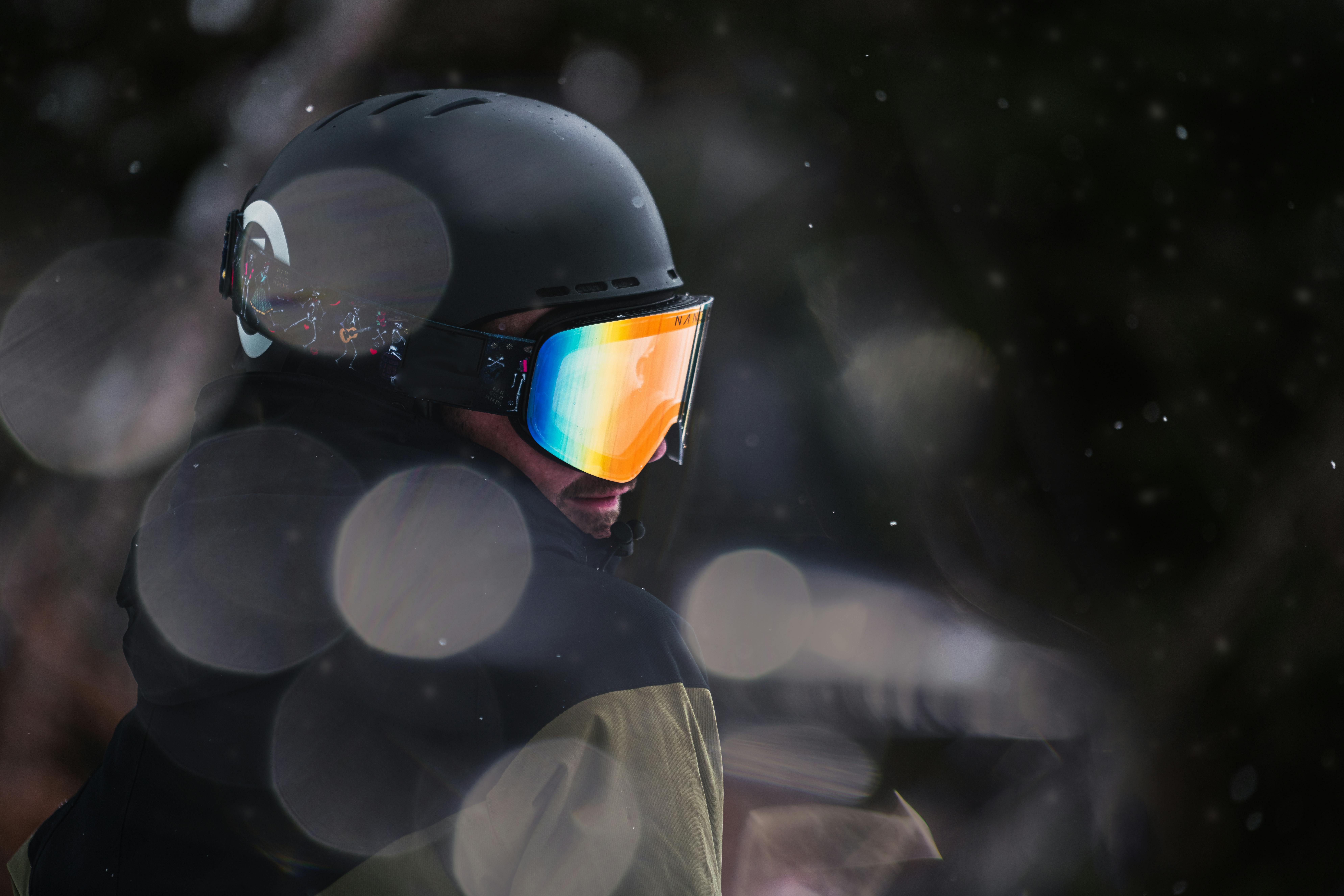 A PErson Wearing a Helmet and Goggles · Free Stock Photo