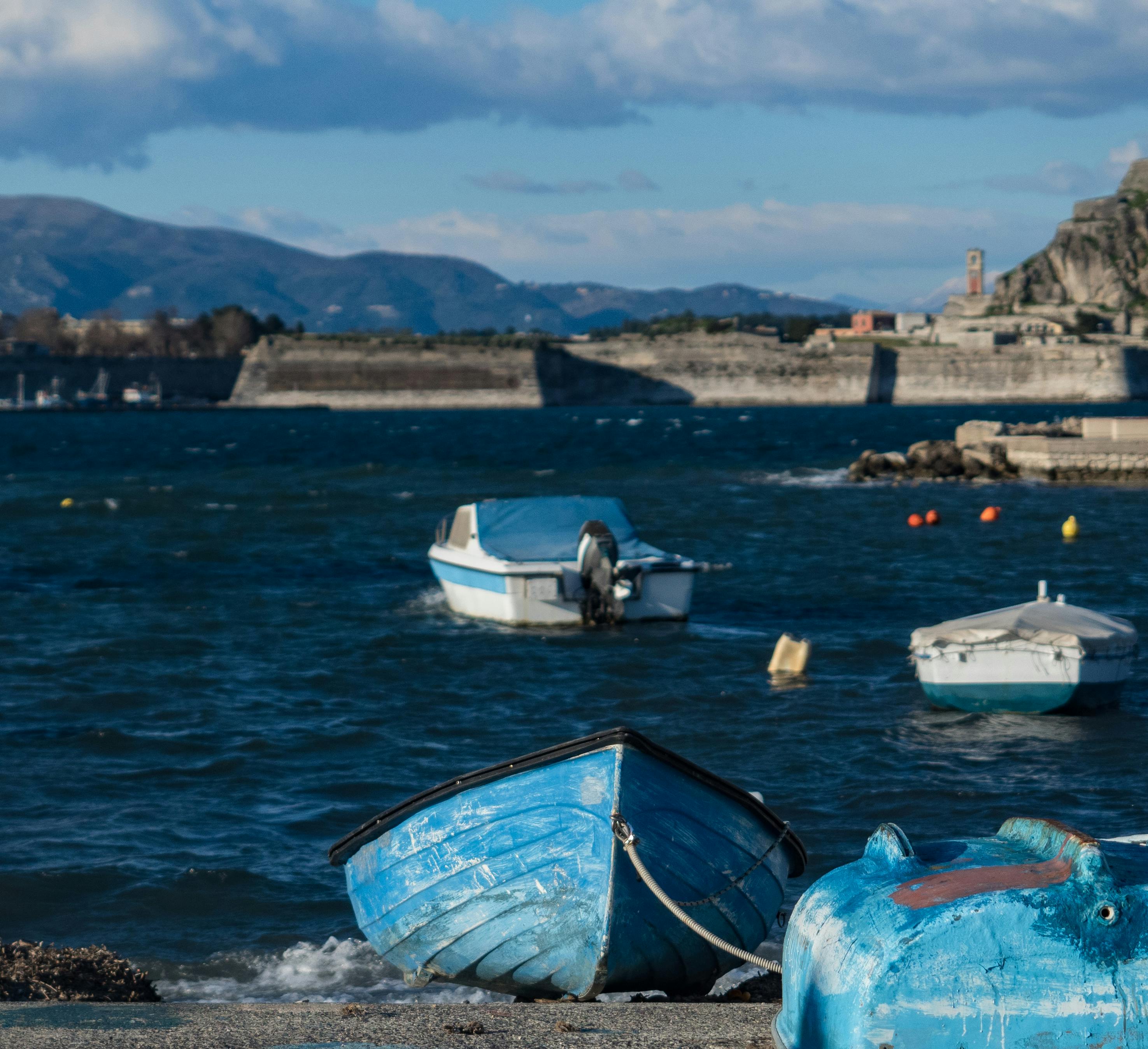 Boys Jumping from Boat into Water · Free Stock Photo