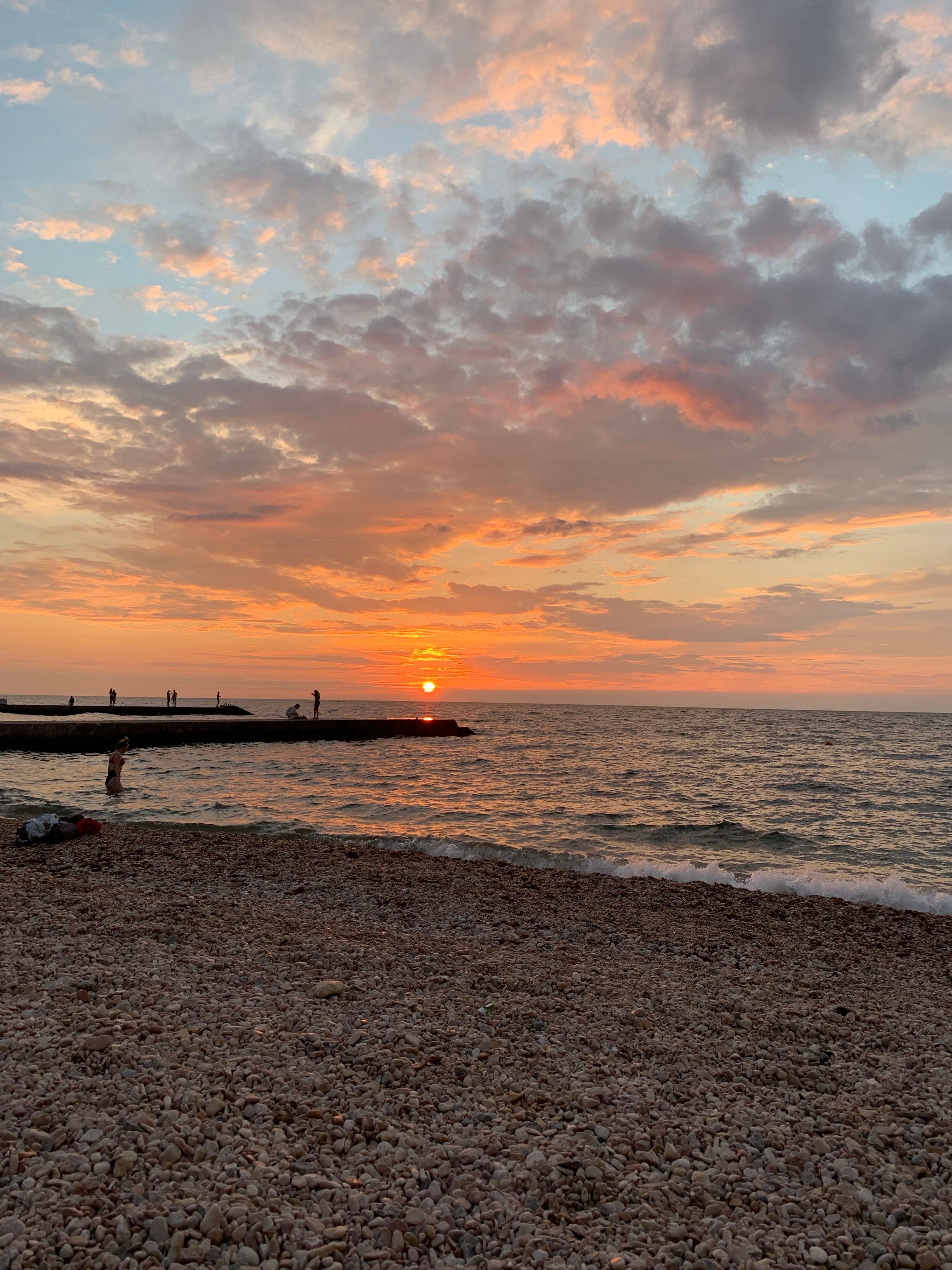 Beautiful Sunset at the Beach · Free Stock Photo