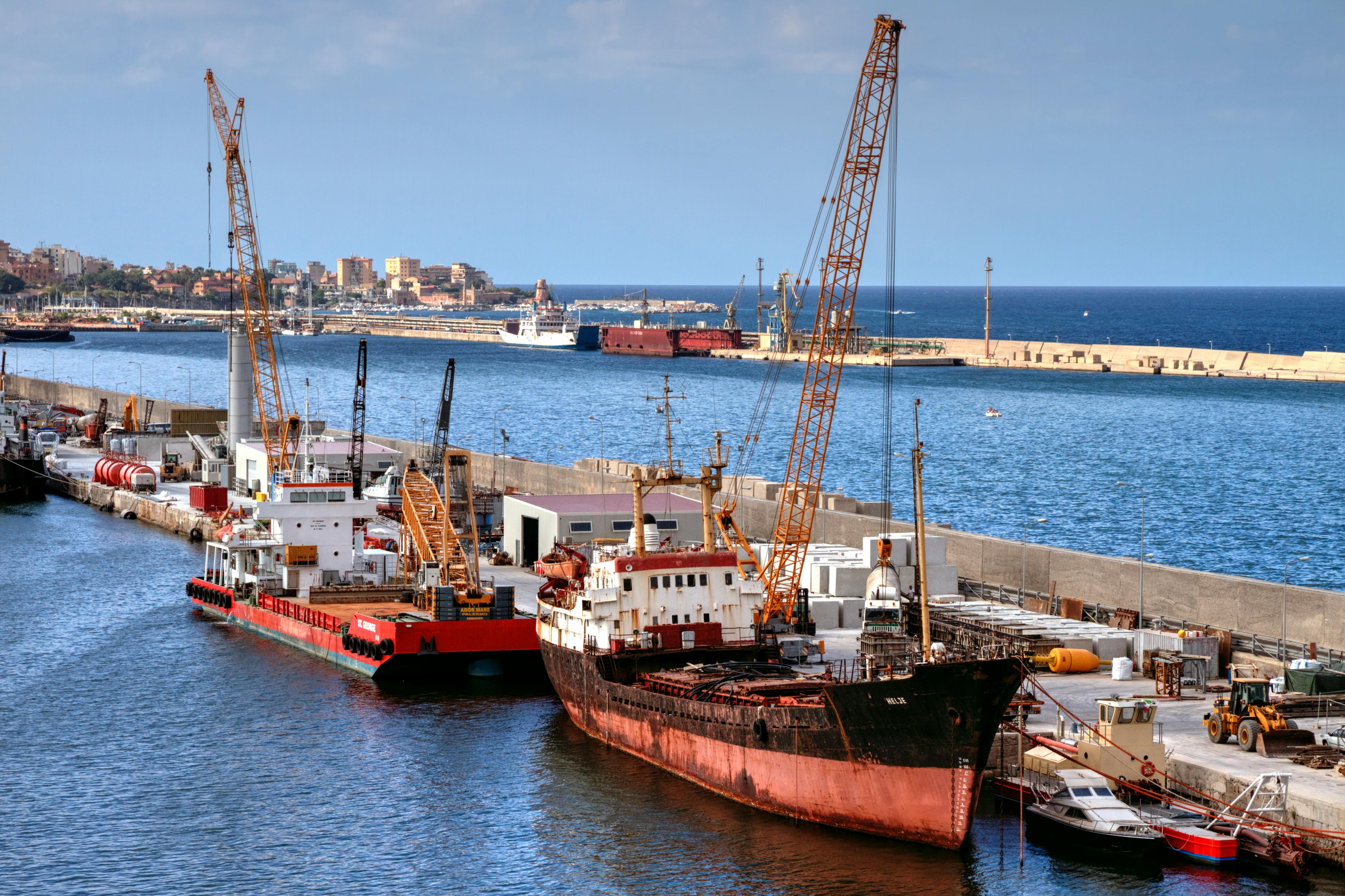 Ships on the Port · Free Stock Photo
