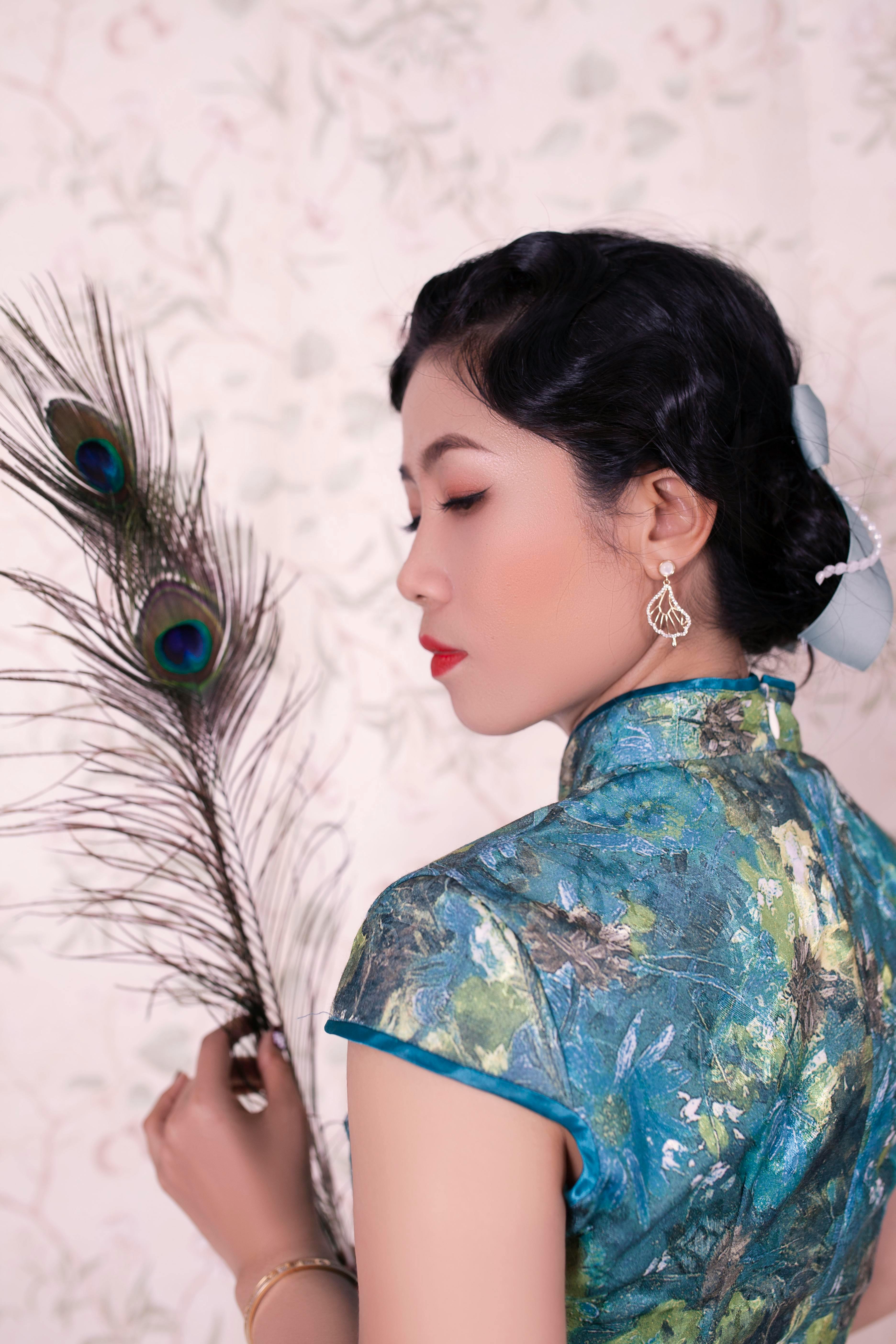 Peacocking Photos, Download Free Peacocking Stock Photos & HD Images