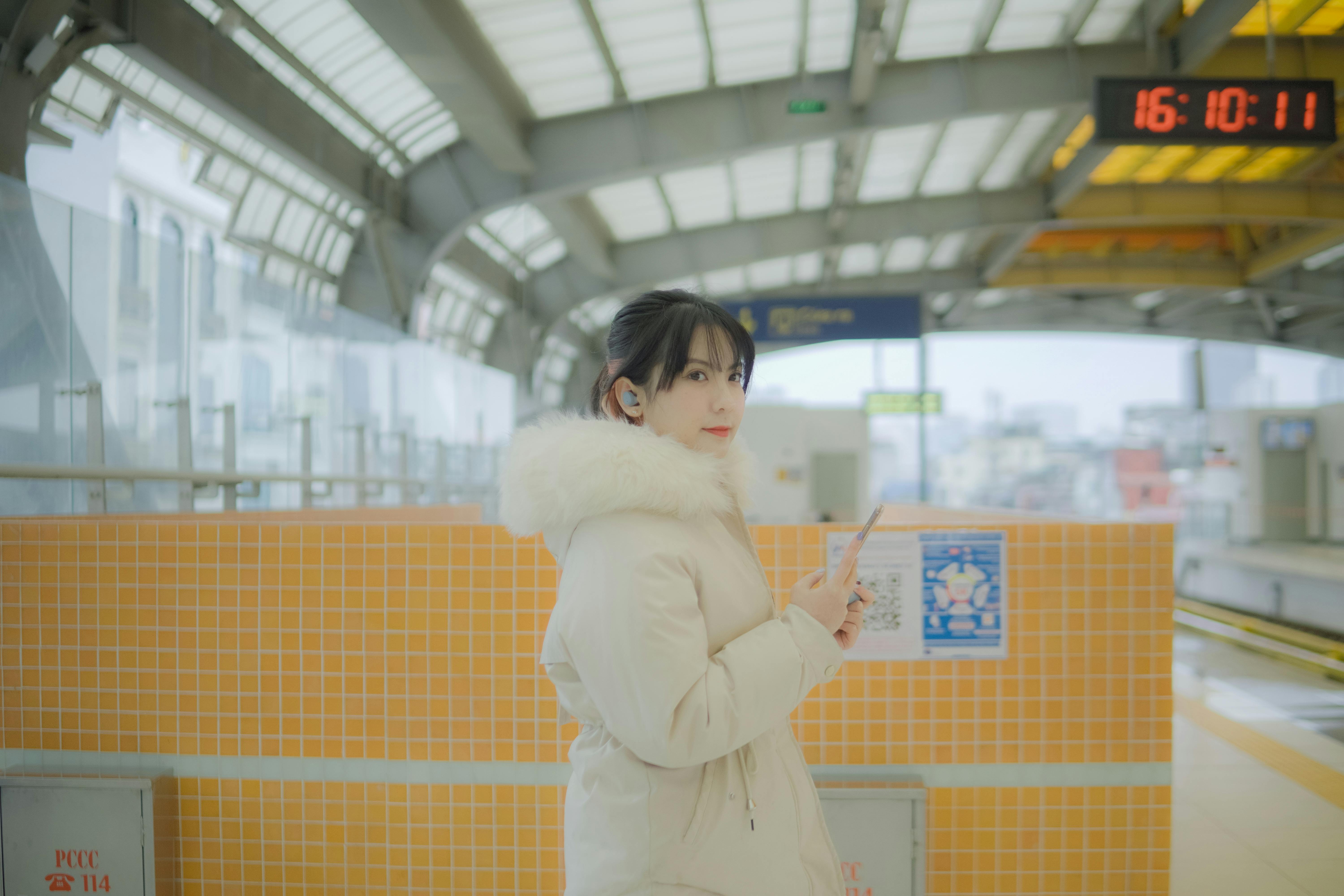 Side View of a Woman While Eyes Closed · Free Stock Photo