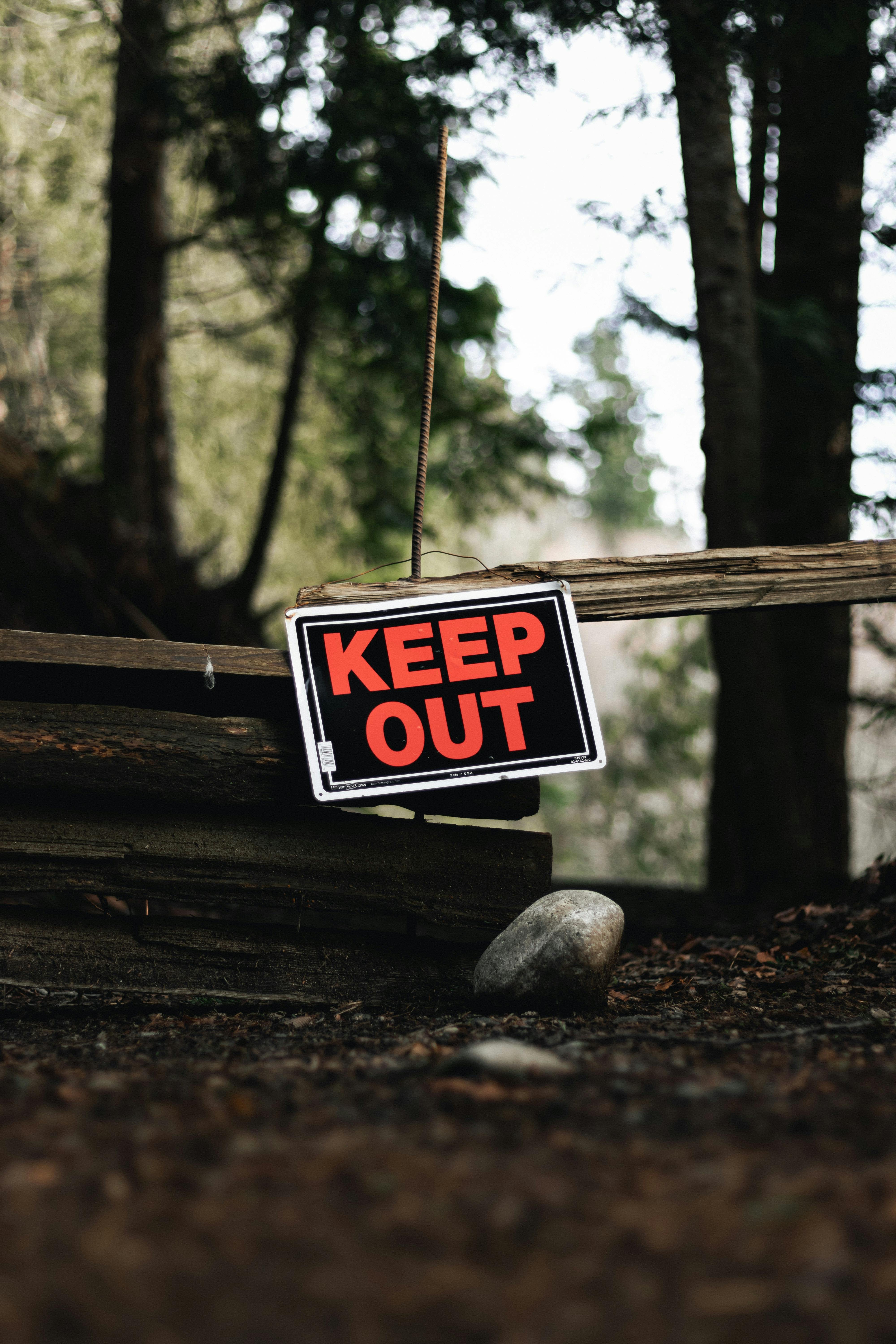 Keep Out Sign Photos, Download The BEST Free Keep Out Sign Stock Photos ...
