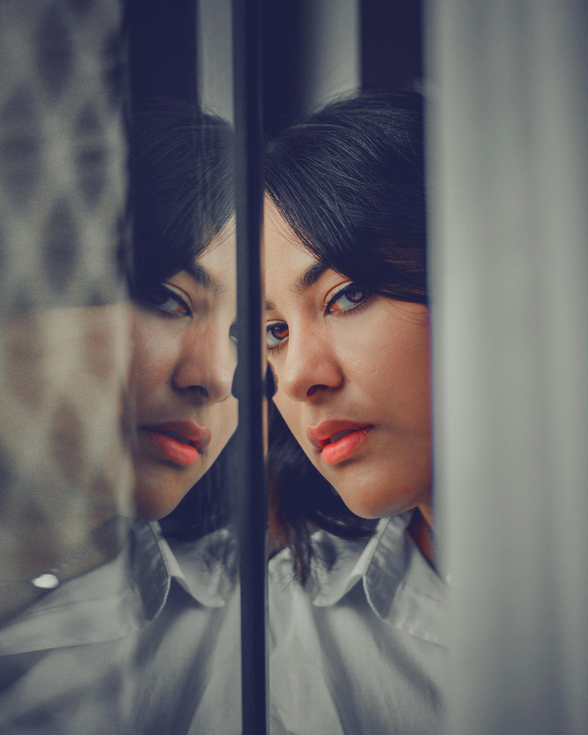Face Reflecting in the Window · Free Stock Photo