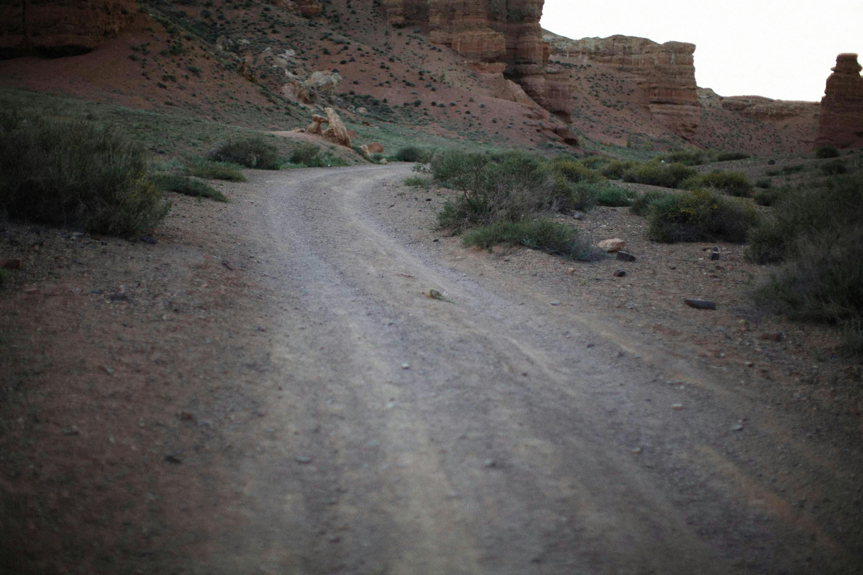 Dirt Road Between Canyon · Free Stock Photo