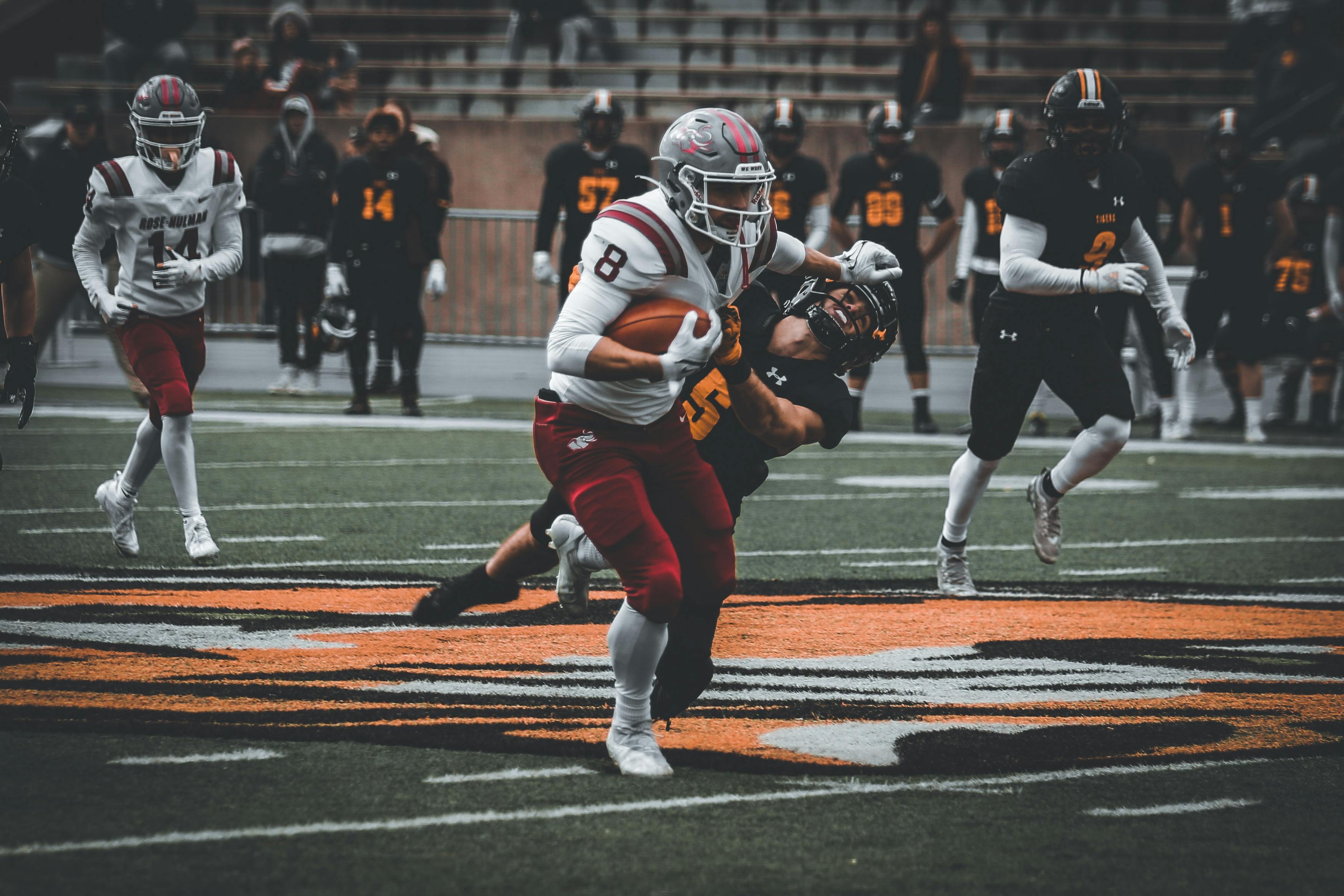 8,639+ Best Free College football Stock Photos & Images · 100% Royalty ...