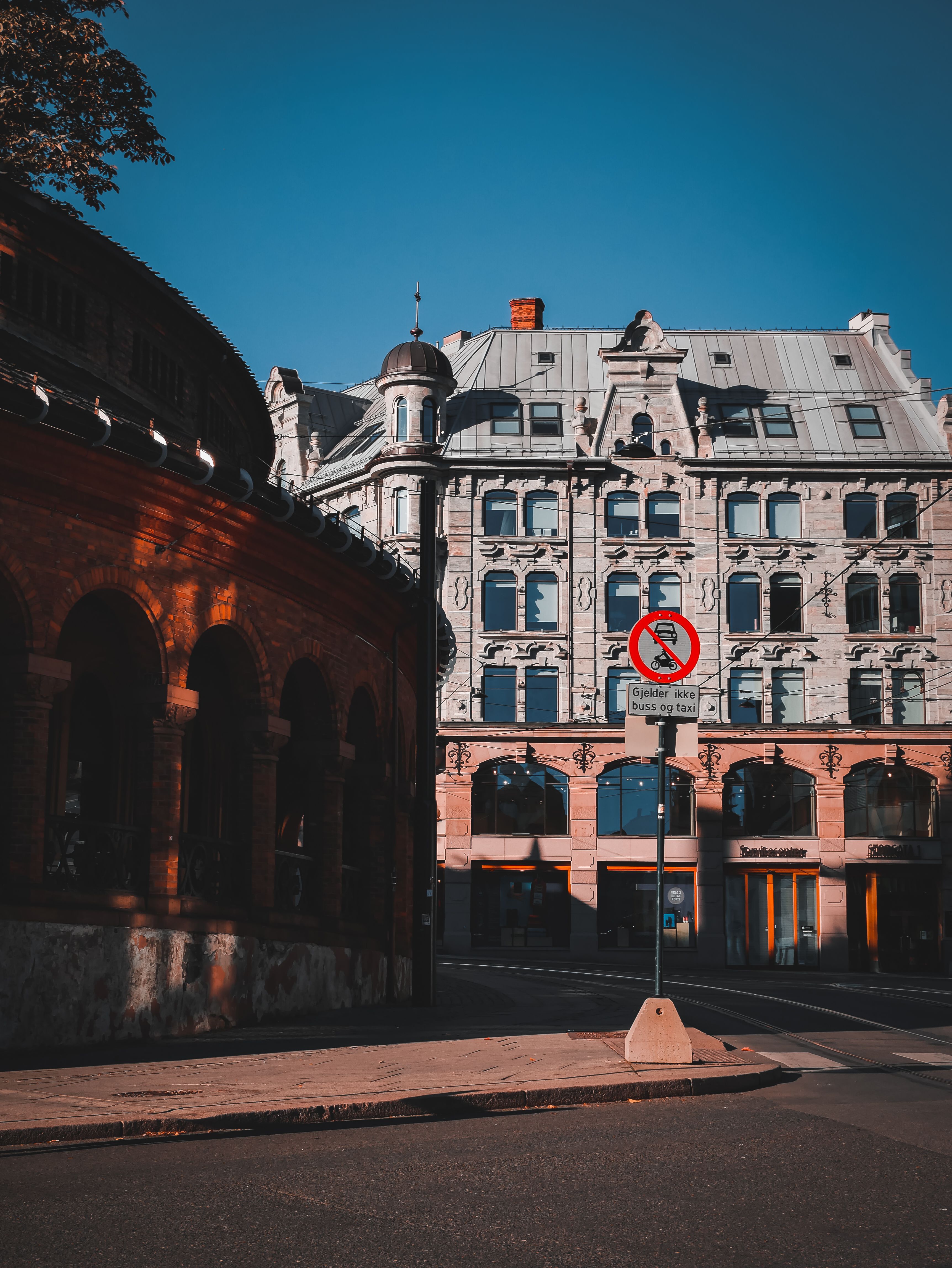 Street Corner in Town · Free Stock Photo