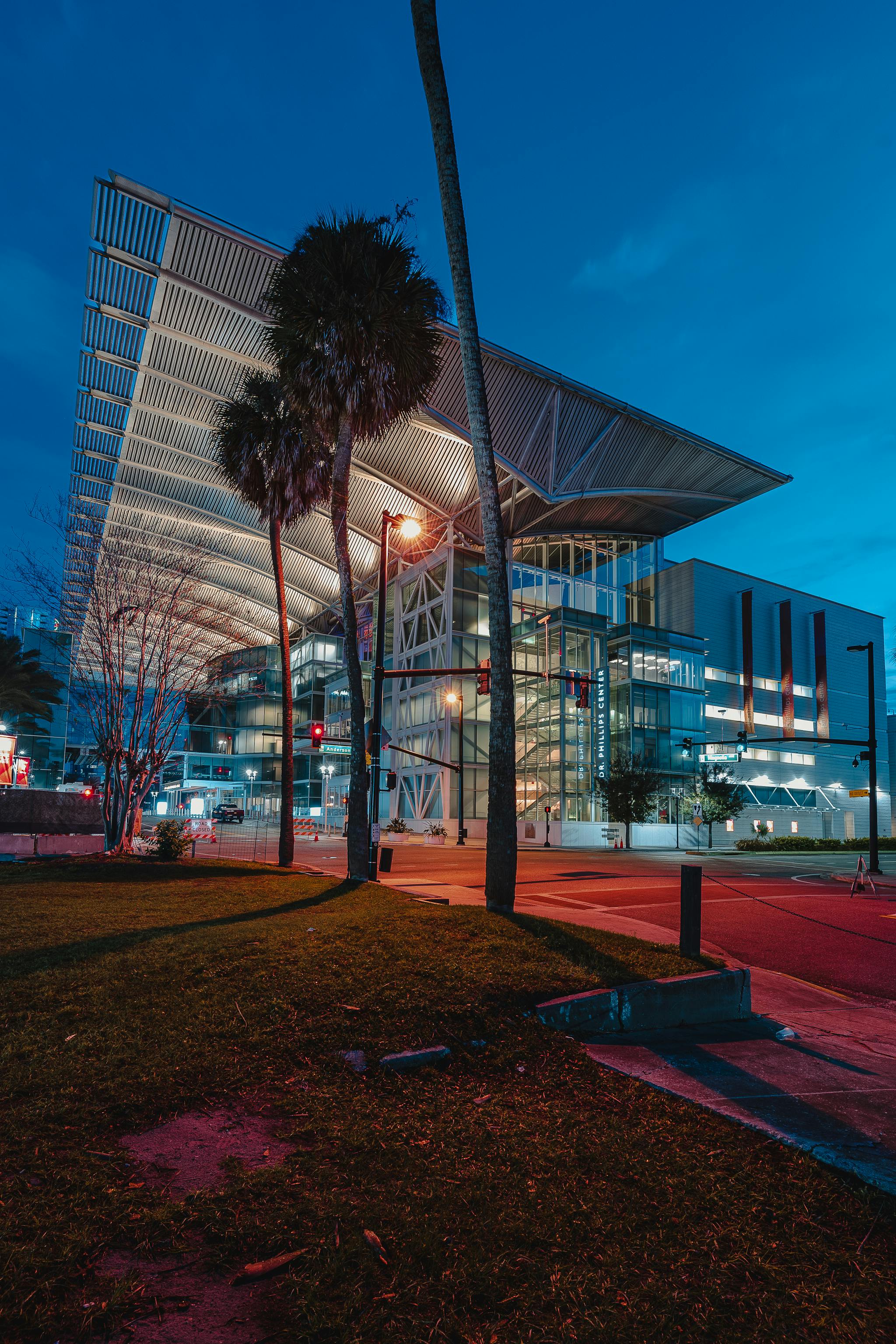 Building Illuminated at Dusk · Free Stock Photo